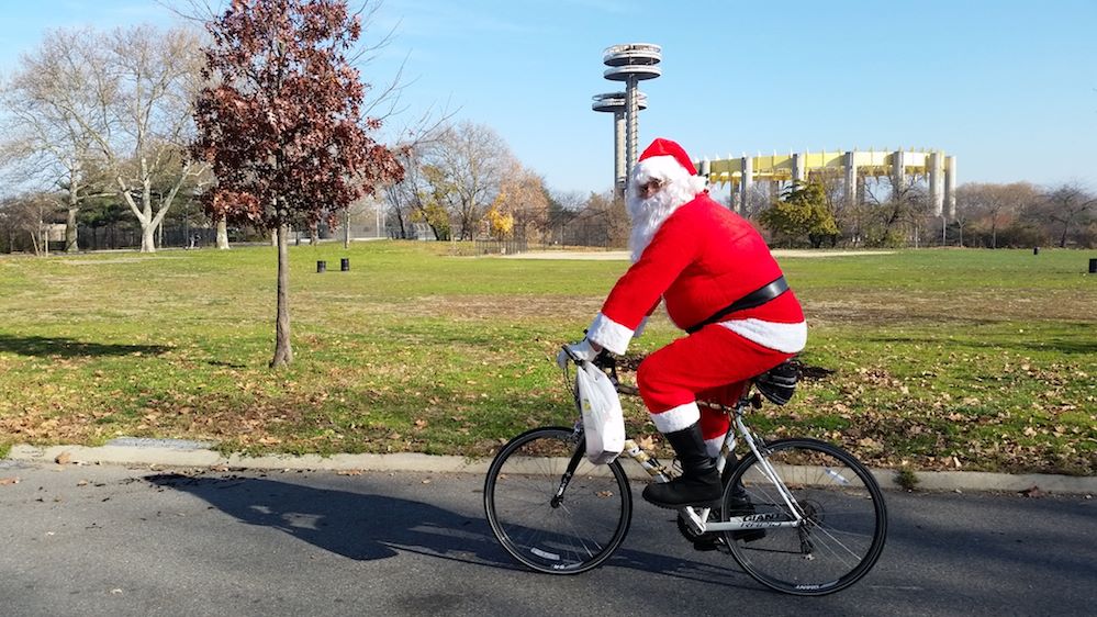 Santa Claus Is Coming to Town — By Bike — Queens Daily Eagle