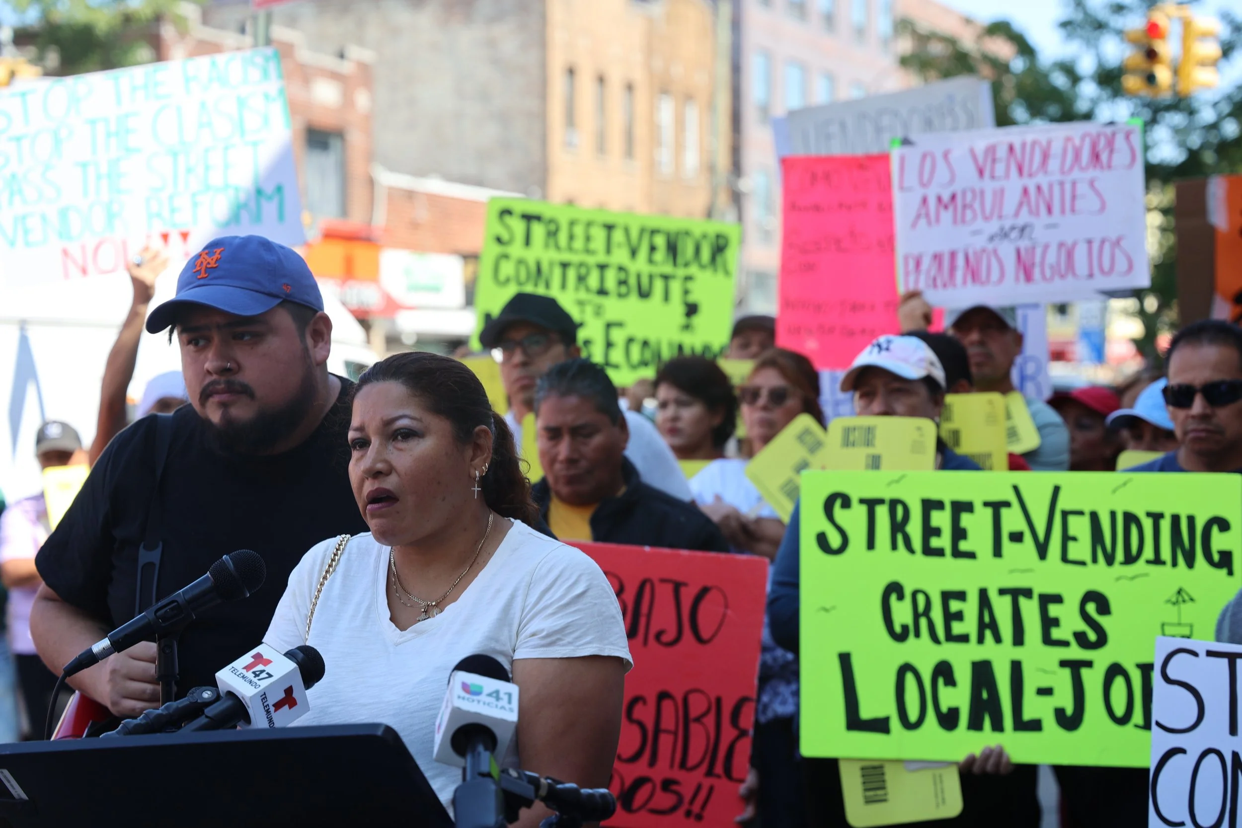 NYPD violated laws when policing street vendors, advocates say — Queens ...