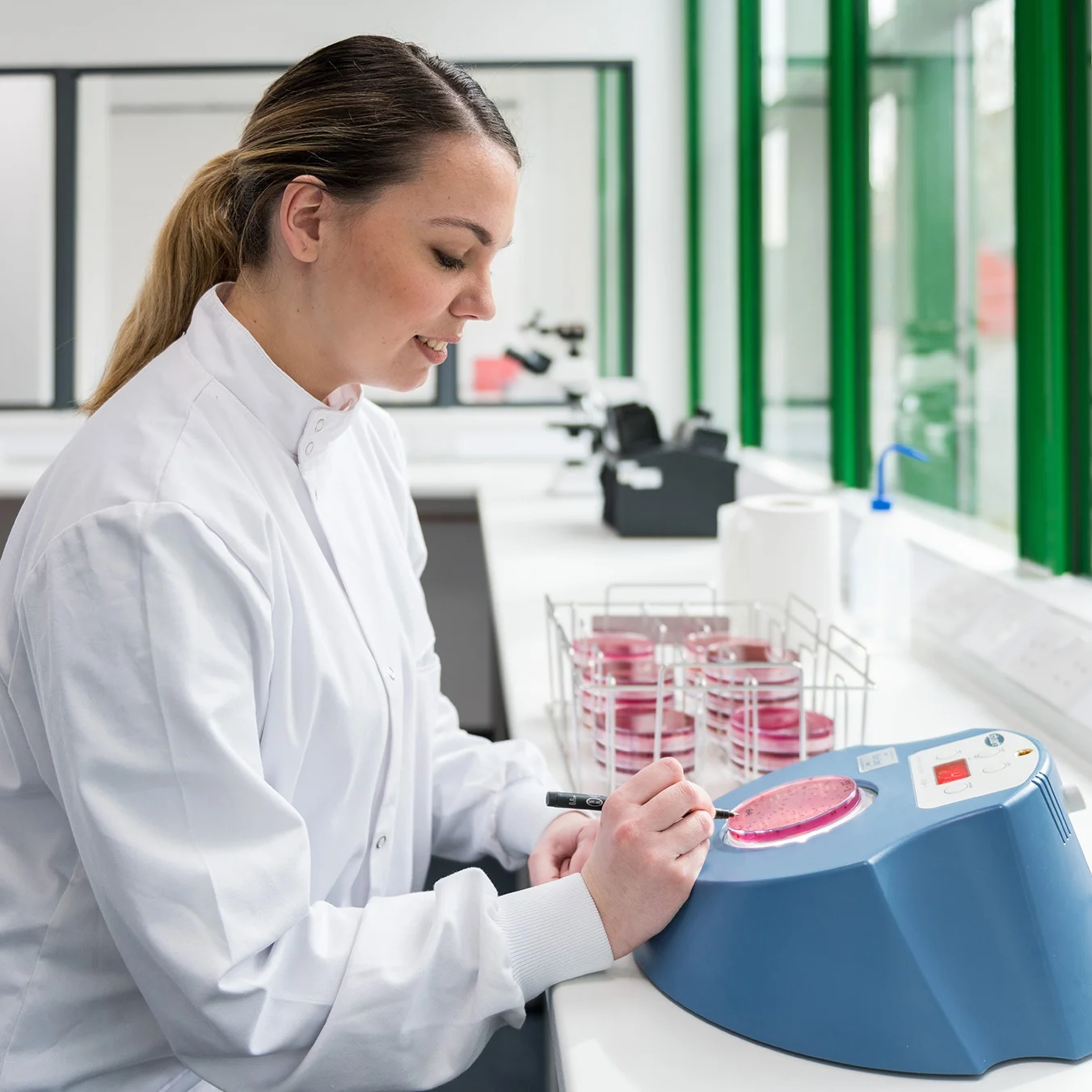 Food testing lab | Food analysis | Food laboratory - i2 FAST
