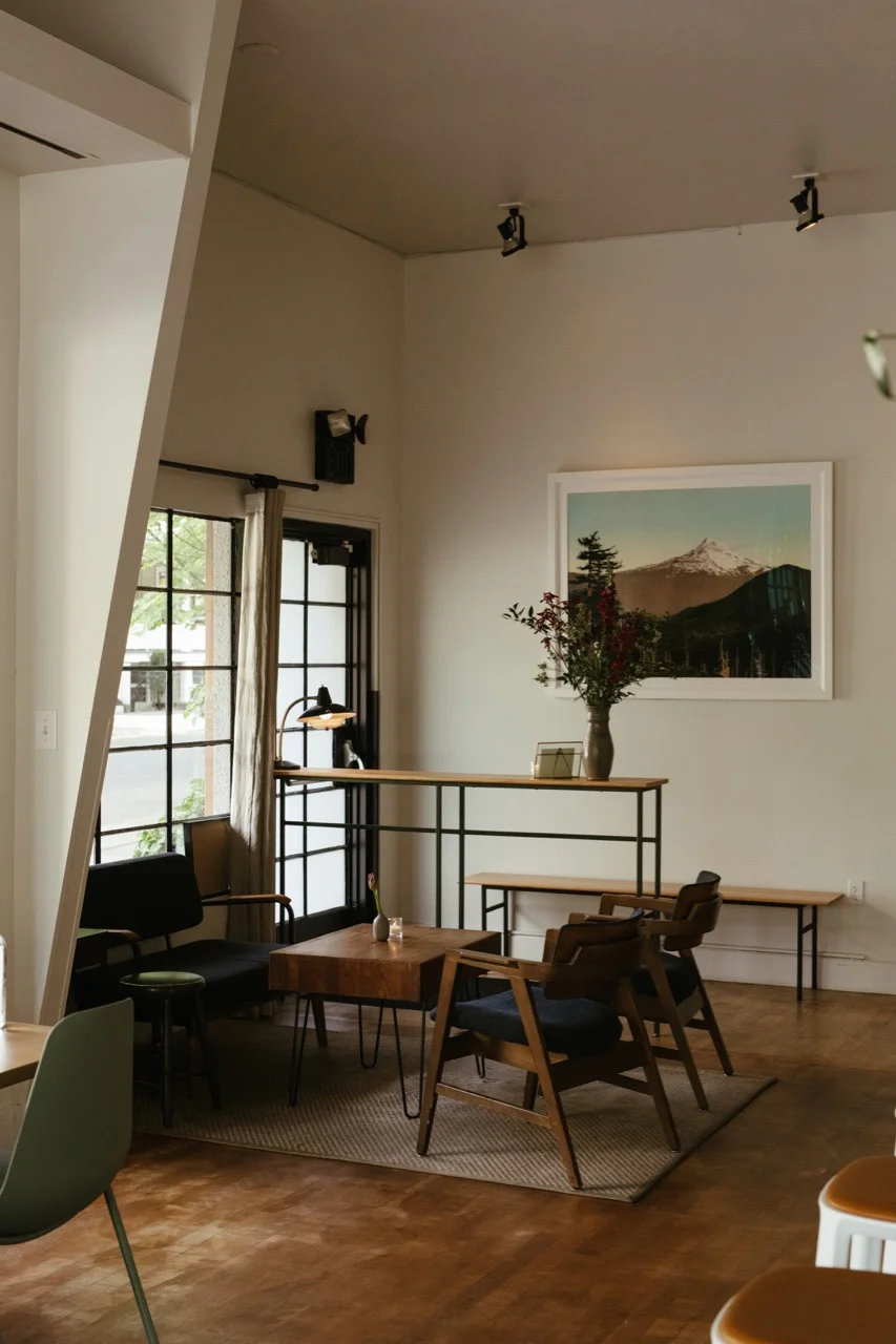 Bar West — West