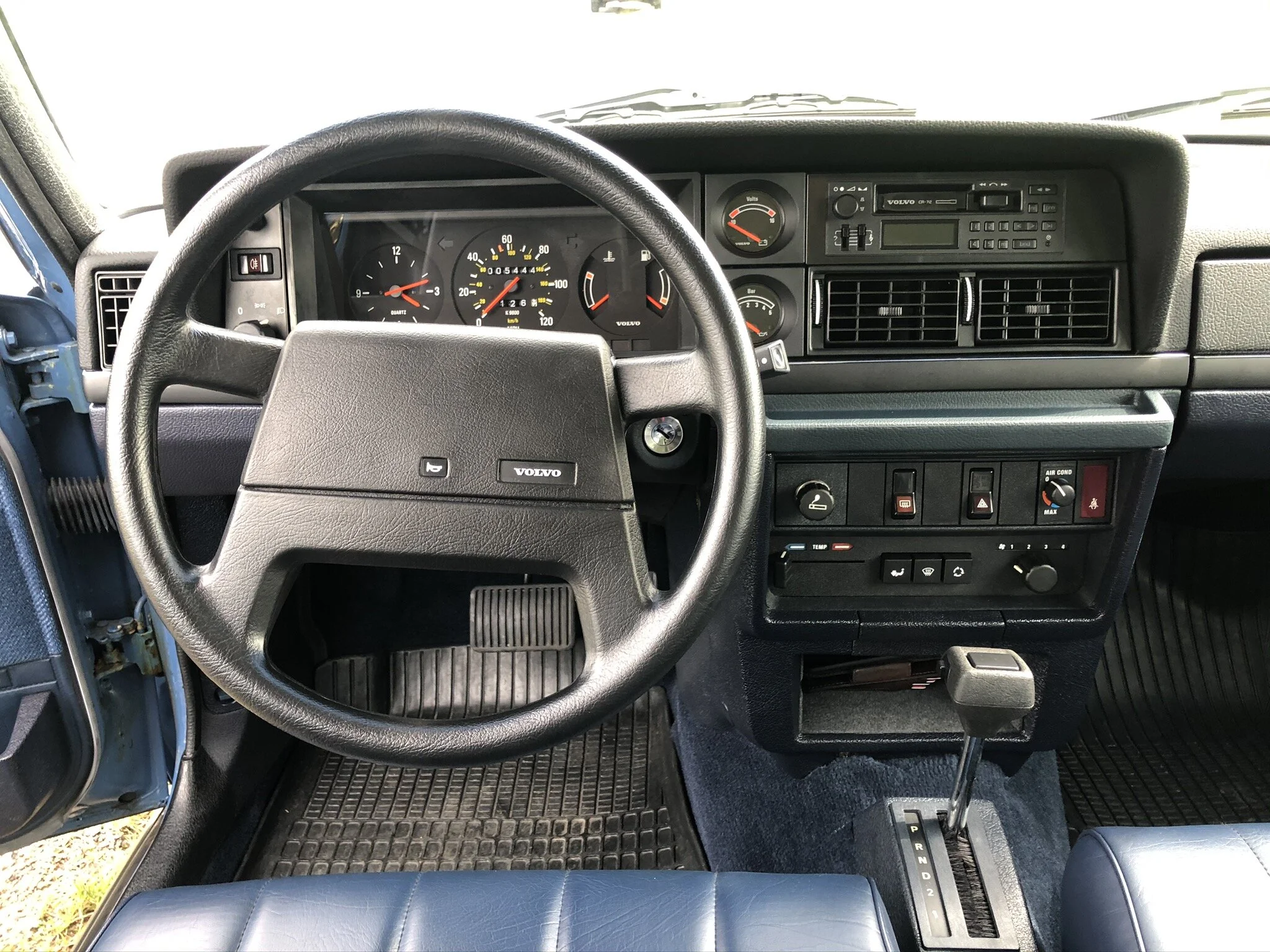 Volvo 240 Wagon Interior