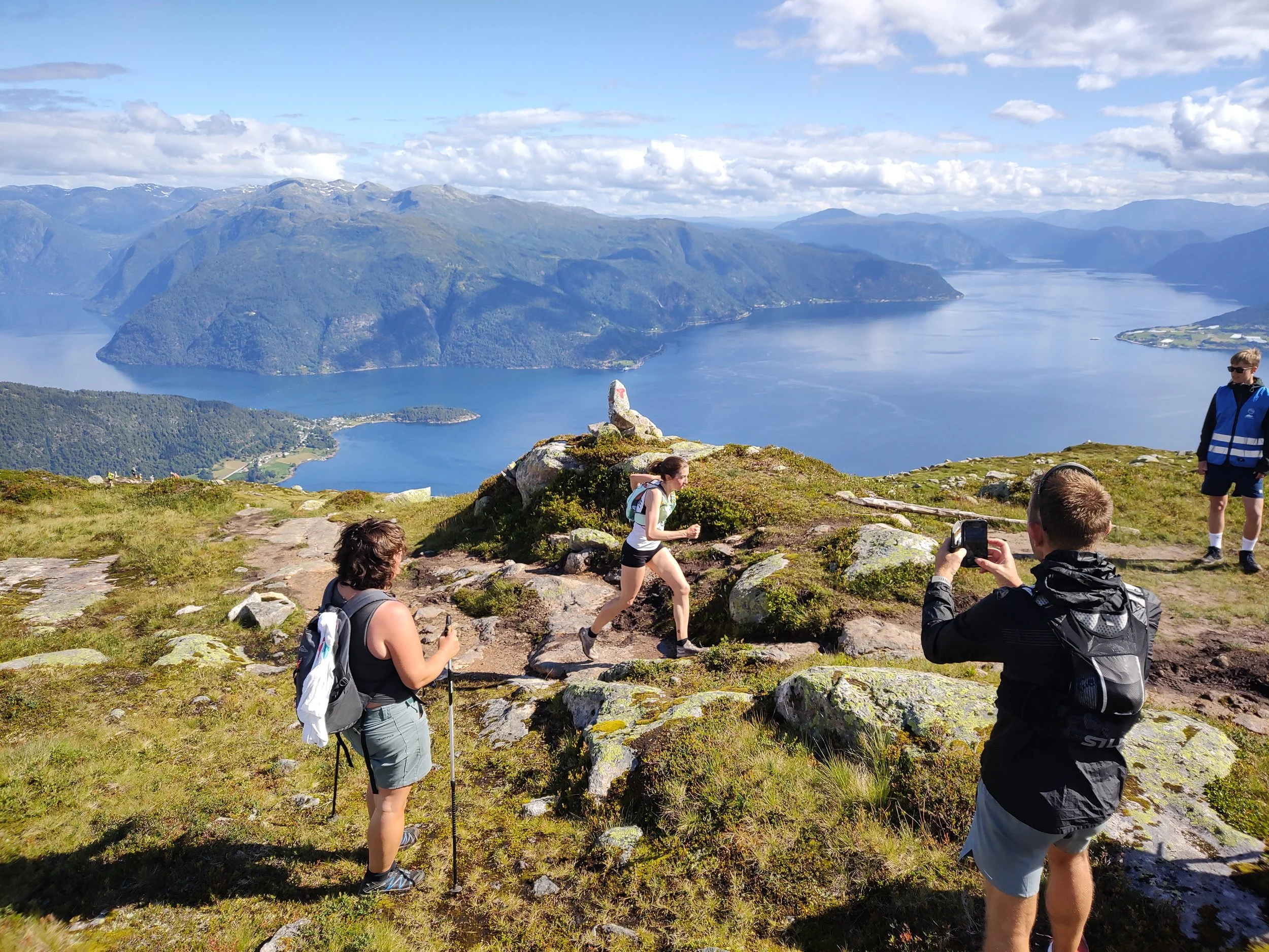 2022 — Balestrand opp