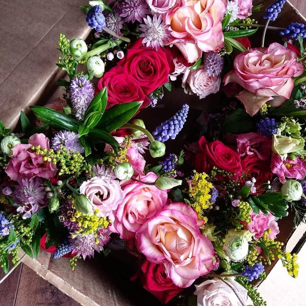 Hand tie bouquet flower arranging class — Petal Power