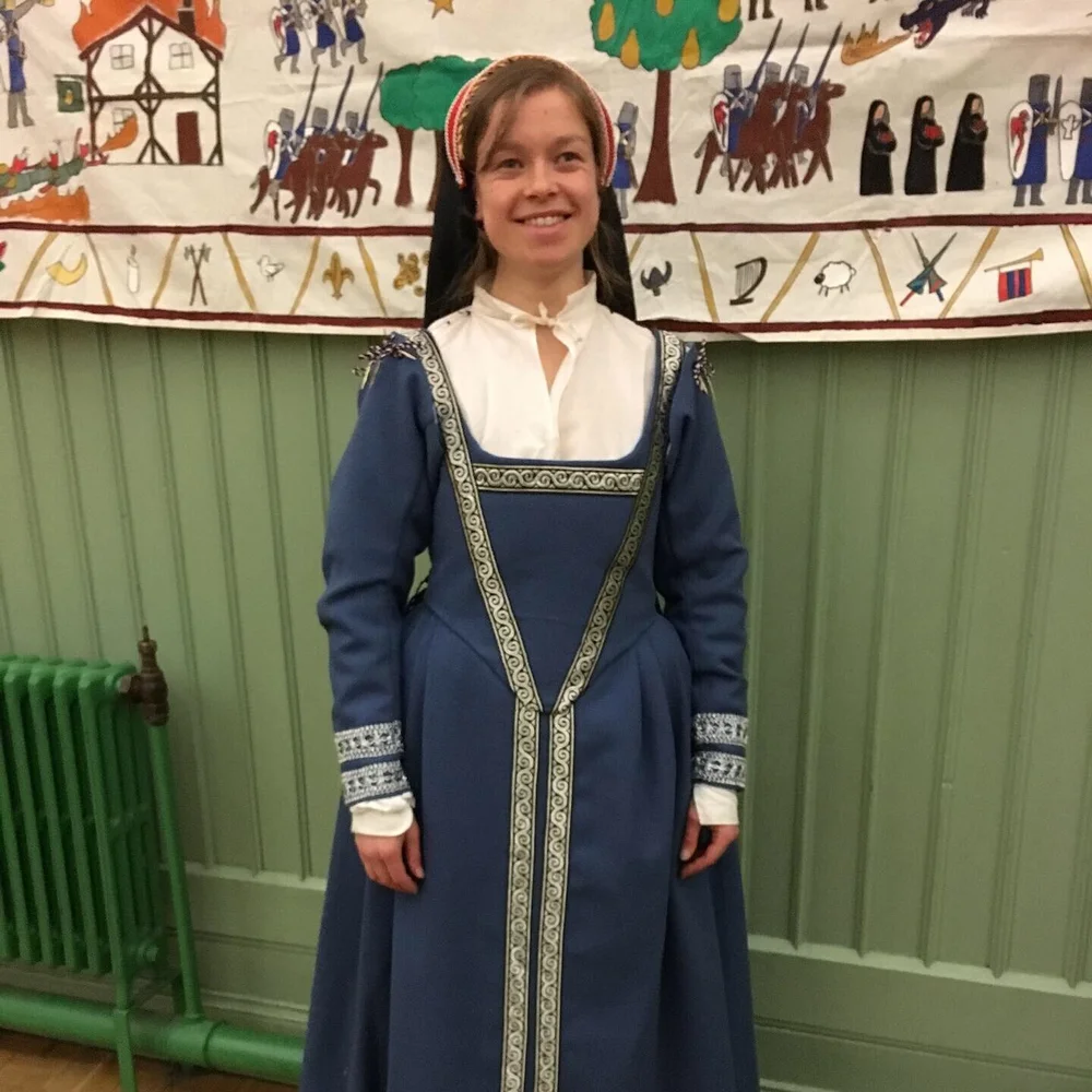 Tudor Women's Clothes — Properly Dressed