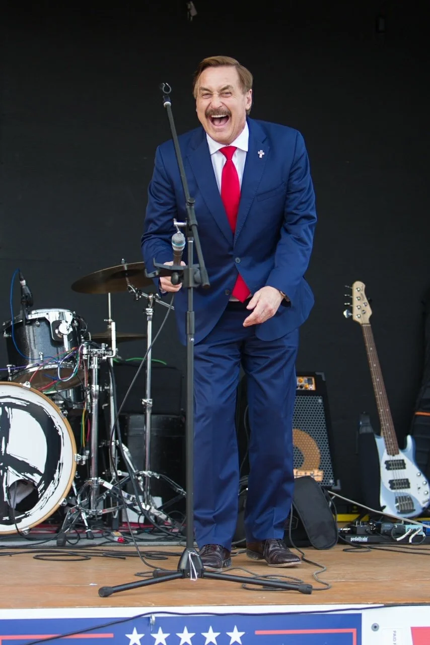 Mike Lindell The American Dream: From Rock-Bottom Addict to Successful ...