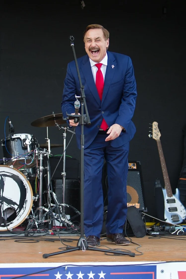 Mike Lindell The American Dream: From Rock-Bottom Addict to Successful ...