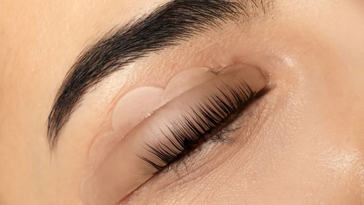 Lash Lift vs Lash Perm: What's the Difference
