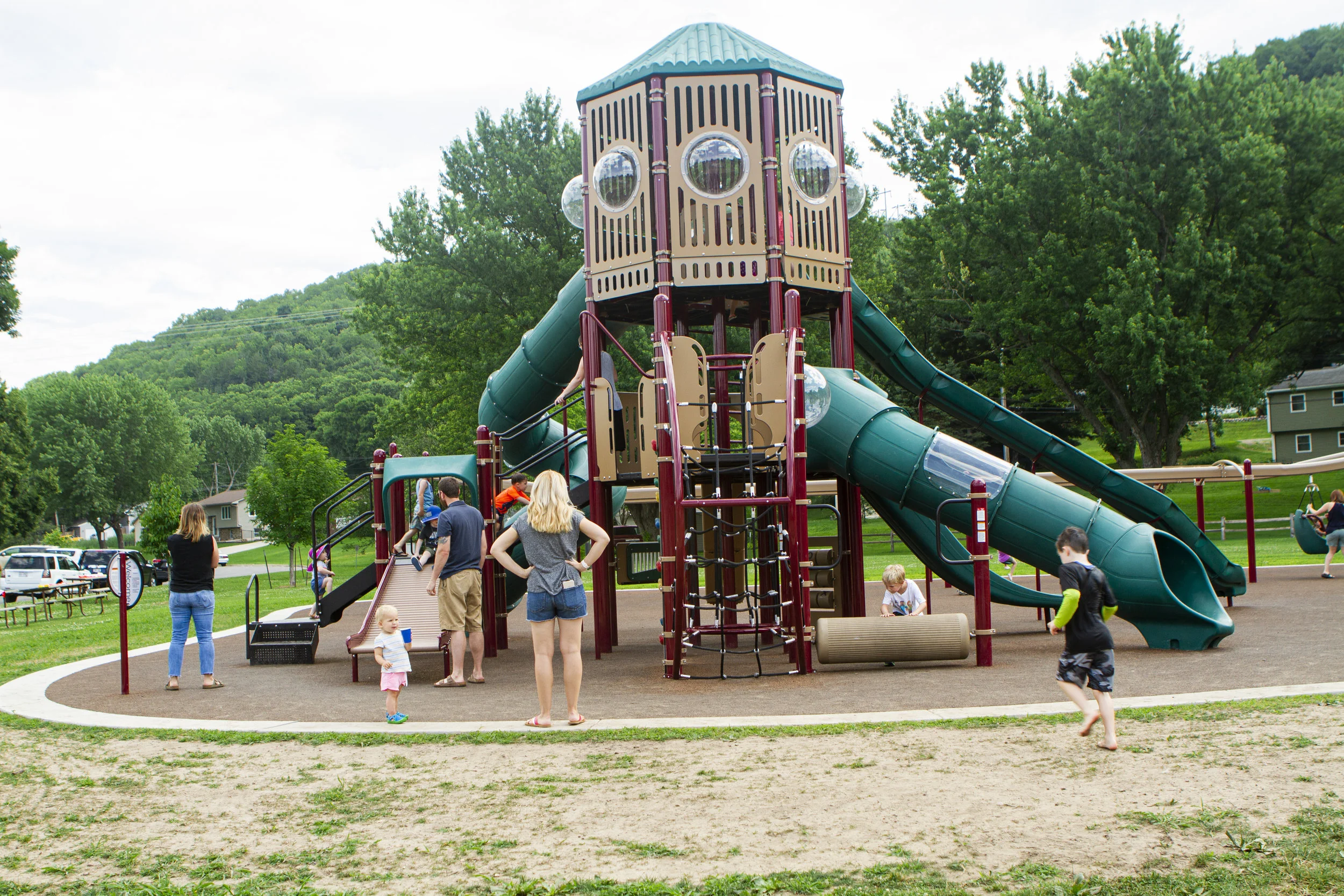 La Crosse Dedicates Lee A. Allen Playground — Gerber Leisure Products