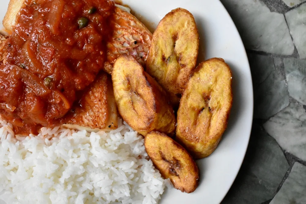 Chillo con Salsa Criolla (Red Snapper with Creole Sauce) — The Sofrito ...