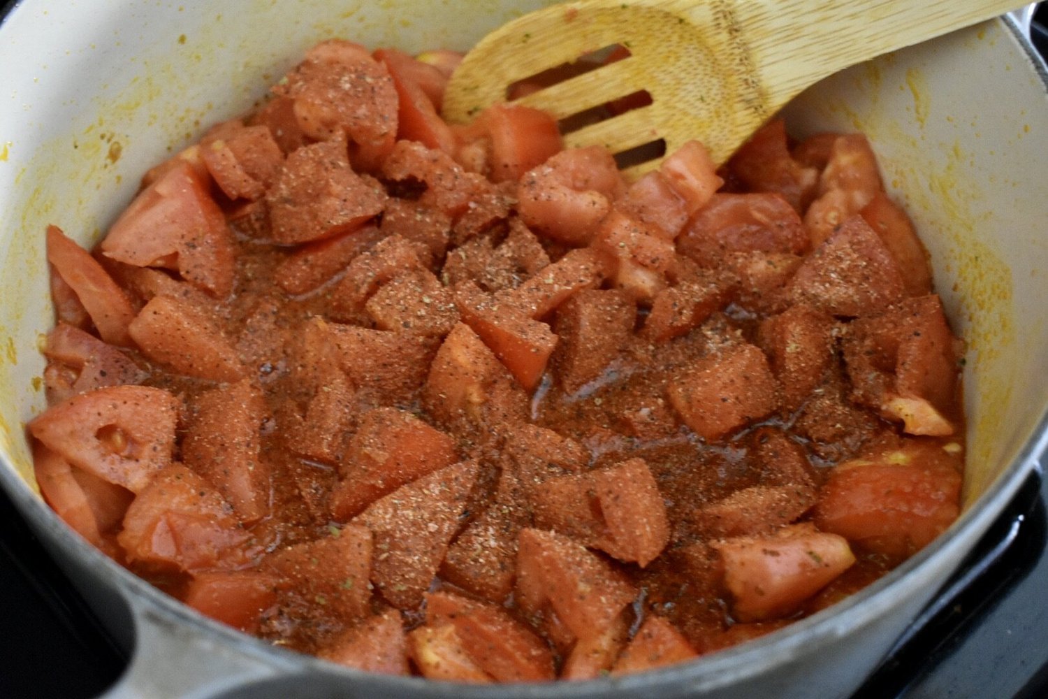 Quimbombó Guisado (Stewed Okra) — The Sofrito Project