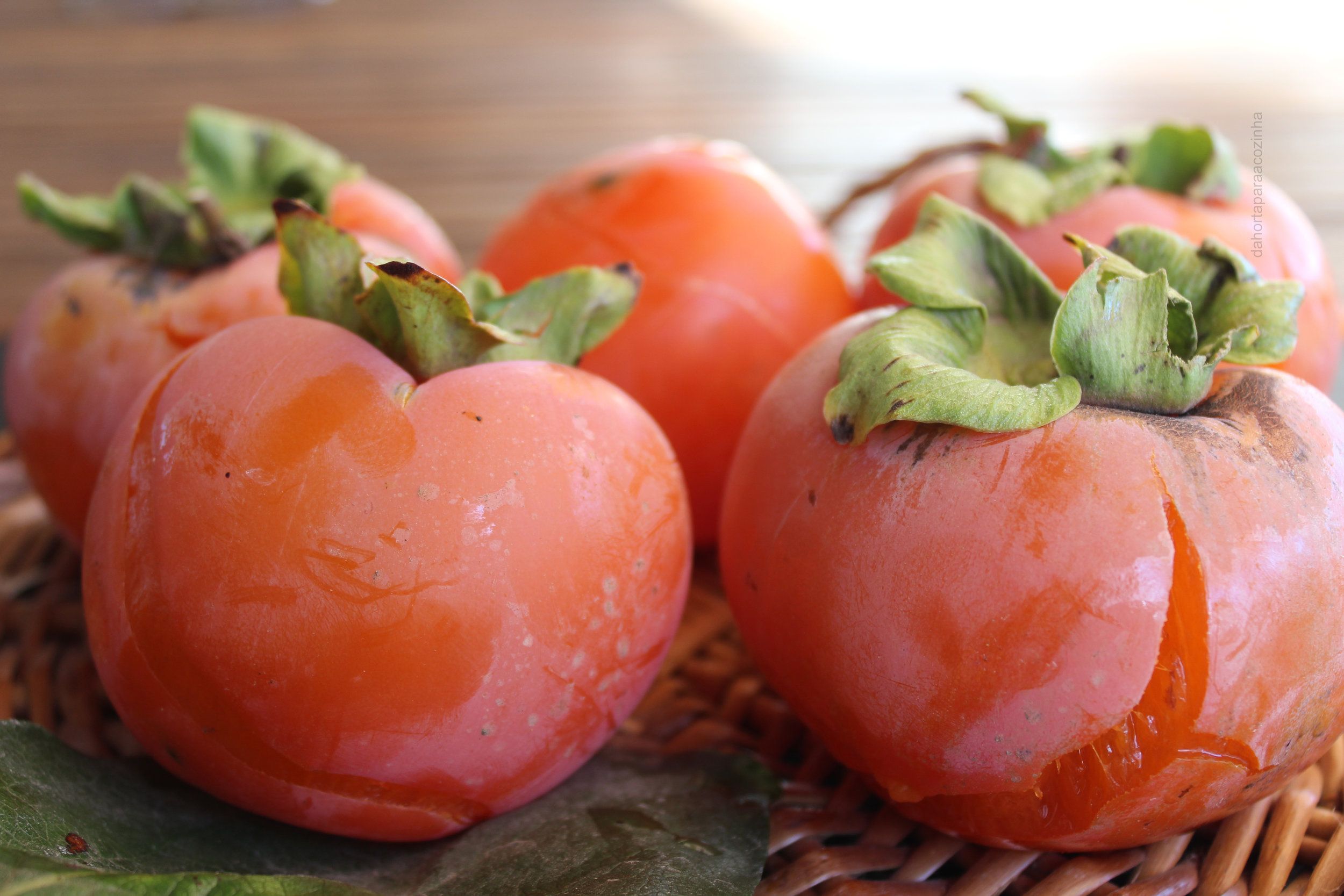 Bolo de Dióspiro e Canela — Da Horta Para A Cozinha
