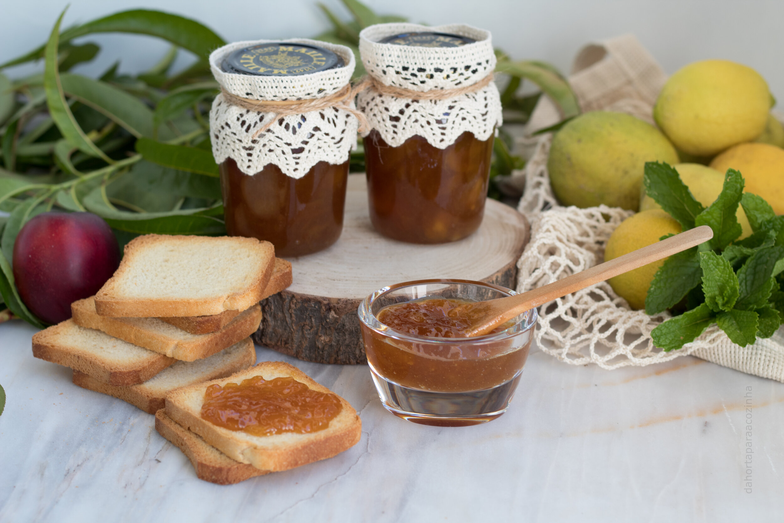 Compota de pêssego e hortelã — Da Horta Para A Cozinha