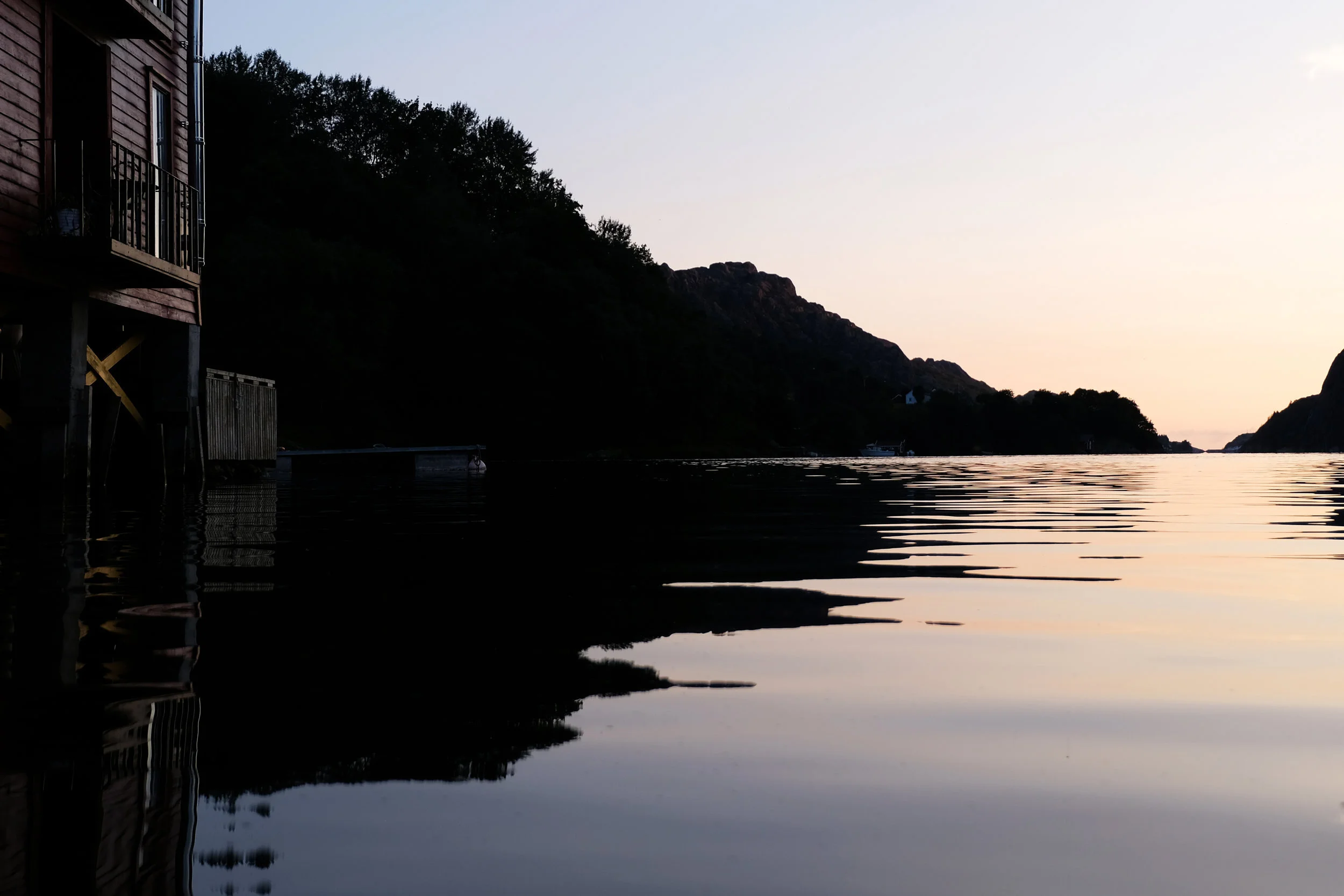 Phototour - a special stay close to nature - LOGBUA - house on the sea ...