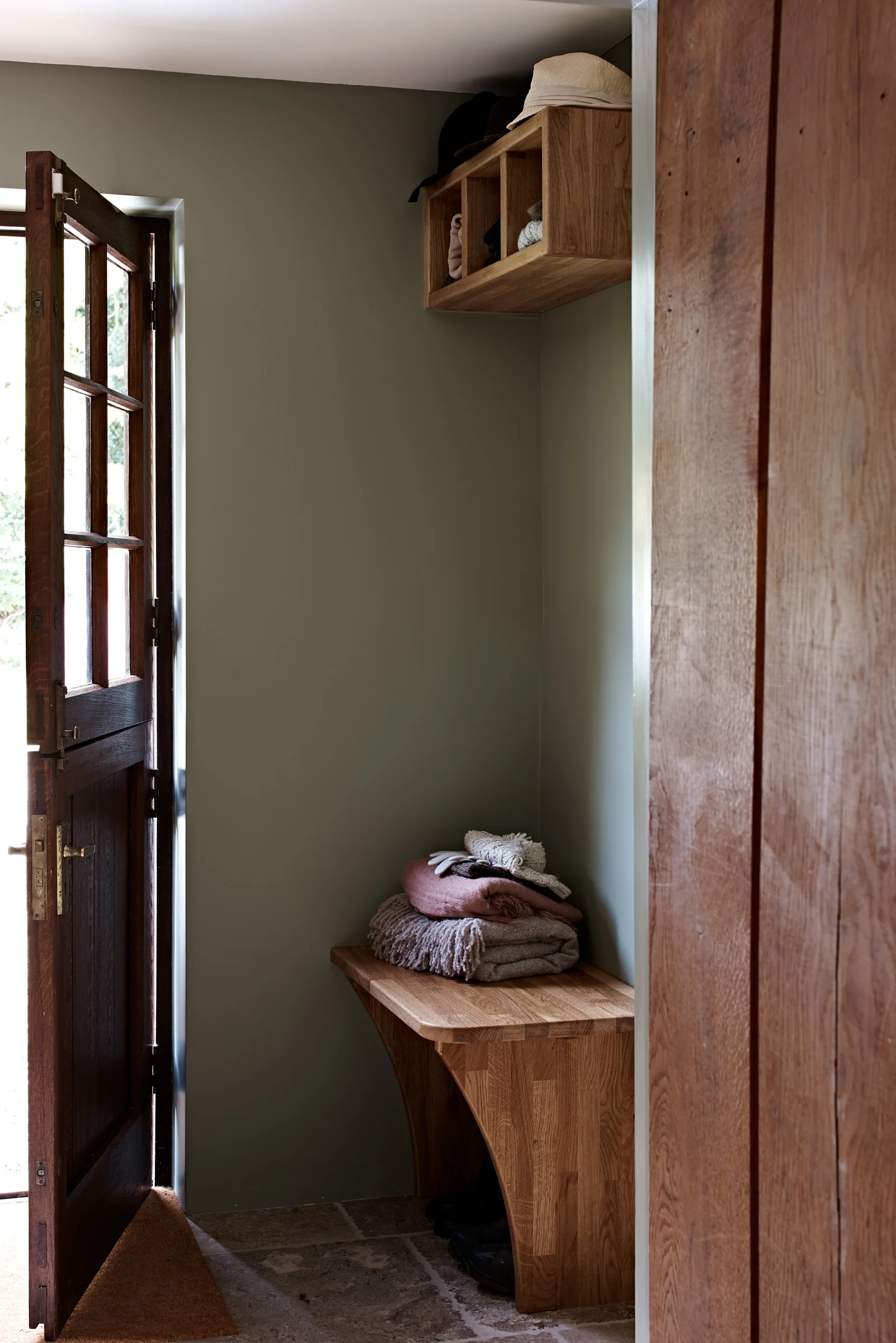 Every Boot In Its Place Figura Bespoke Kitchens Property every-boot-in-its-place-figura-bespoke-kitchens-property