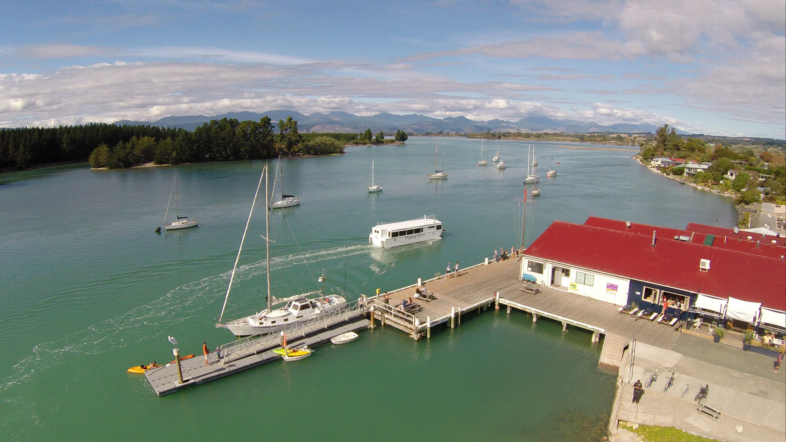 Māpua Boat Club — Māpua Wharf