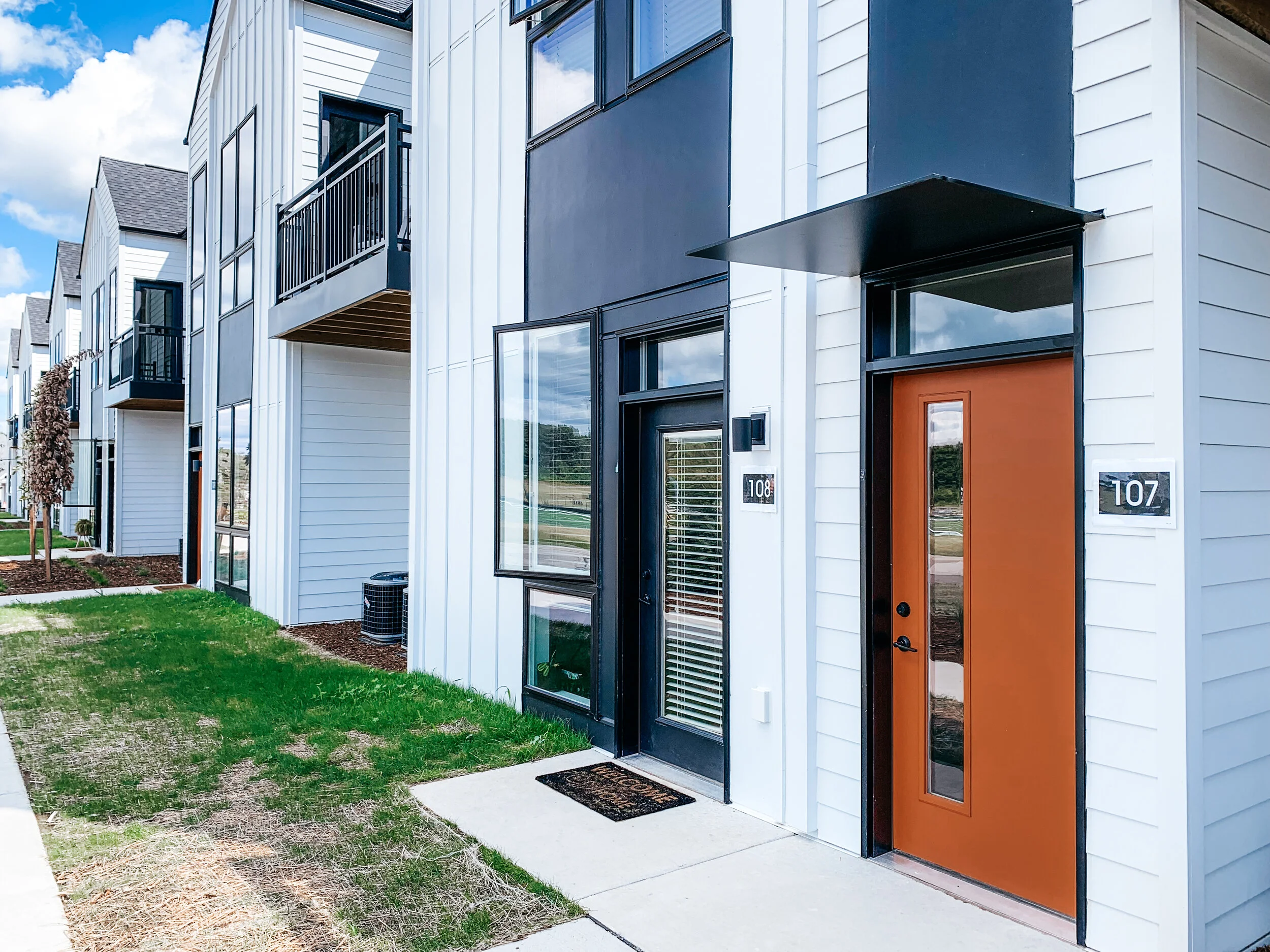 WOODNOTE RESIDENCES — RINKA