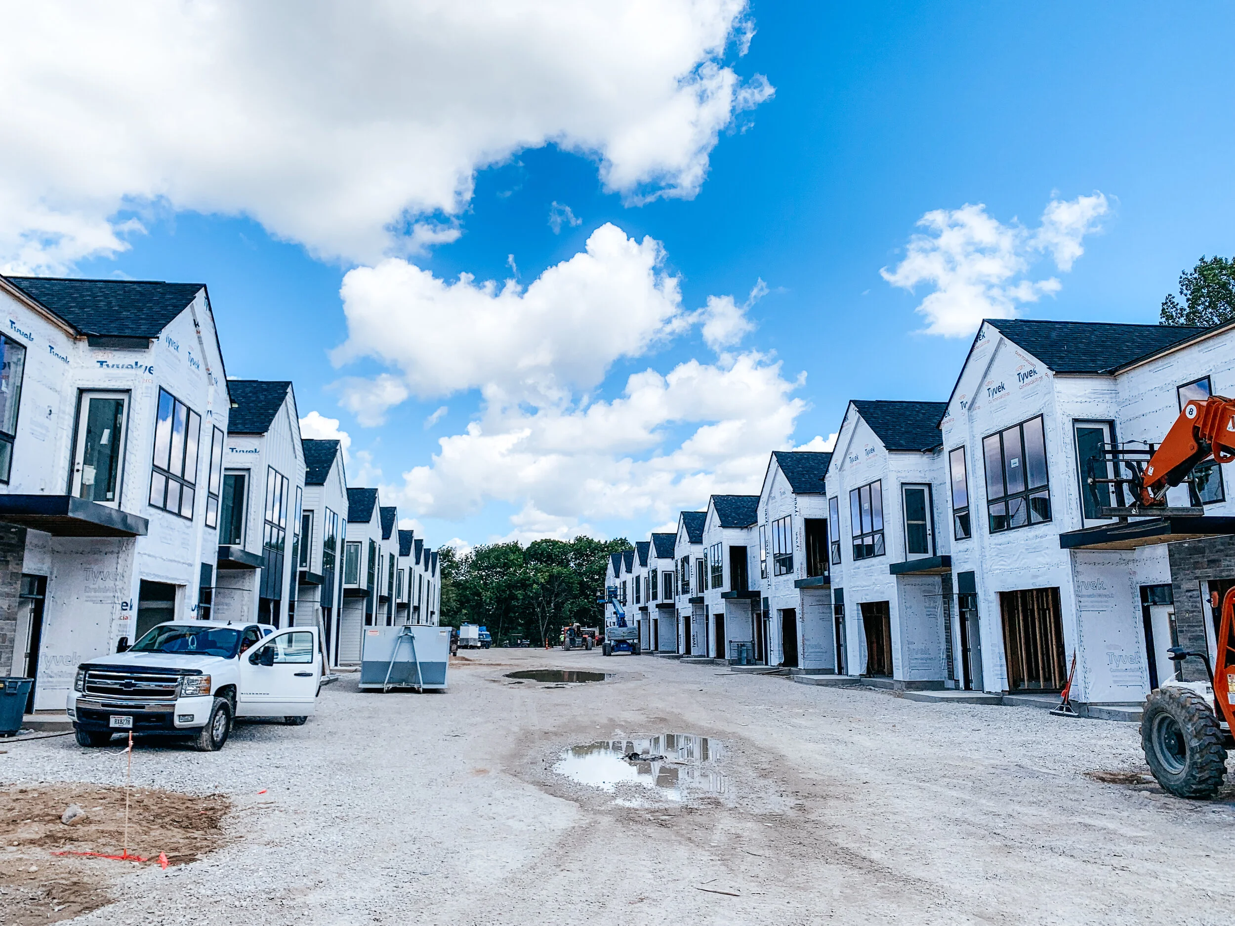 WOODNOTE RESIDENCES — RINKA