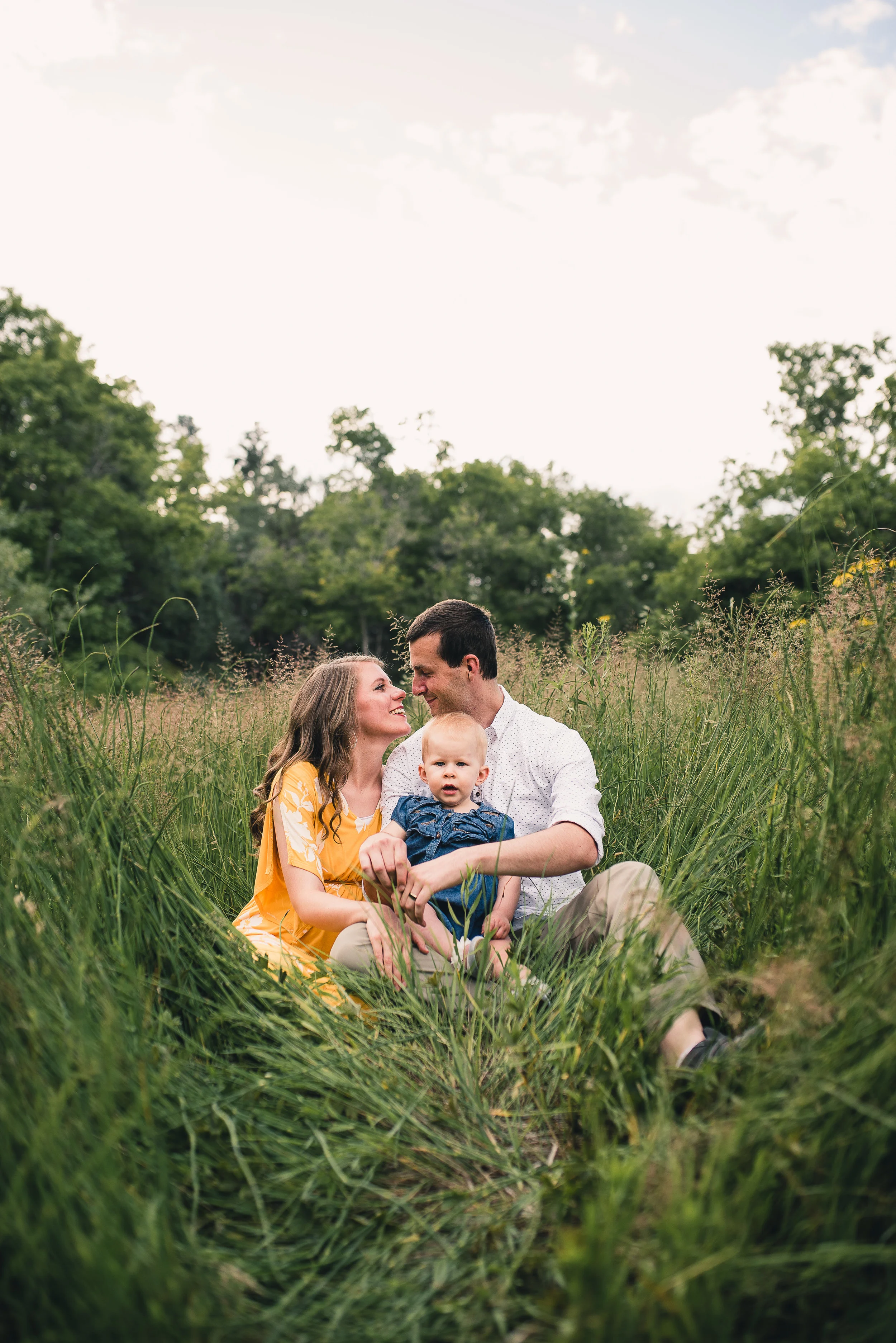 Woolf Family Maternity Session in Wildflower Field — Kristina Graff ...