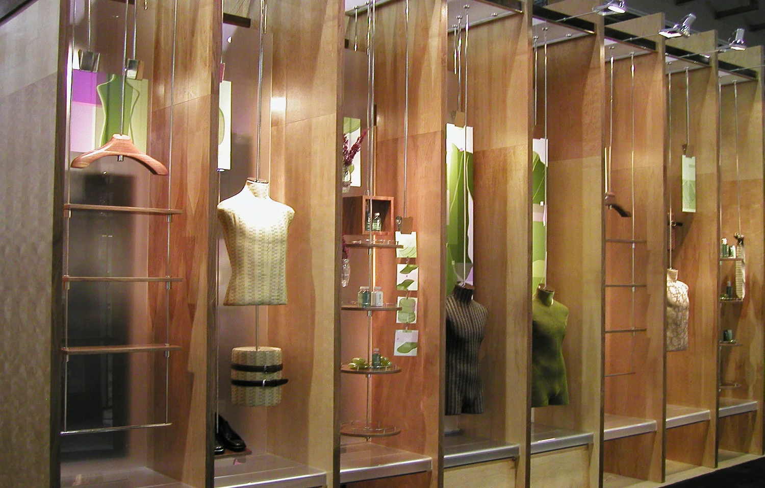 PENDANT — BERNSTEIN DISPLAY