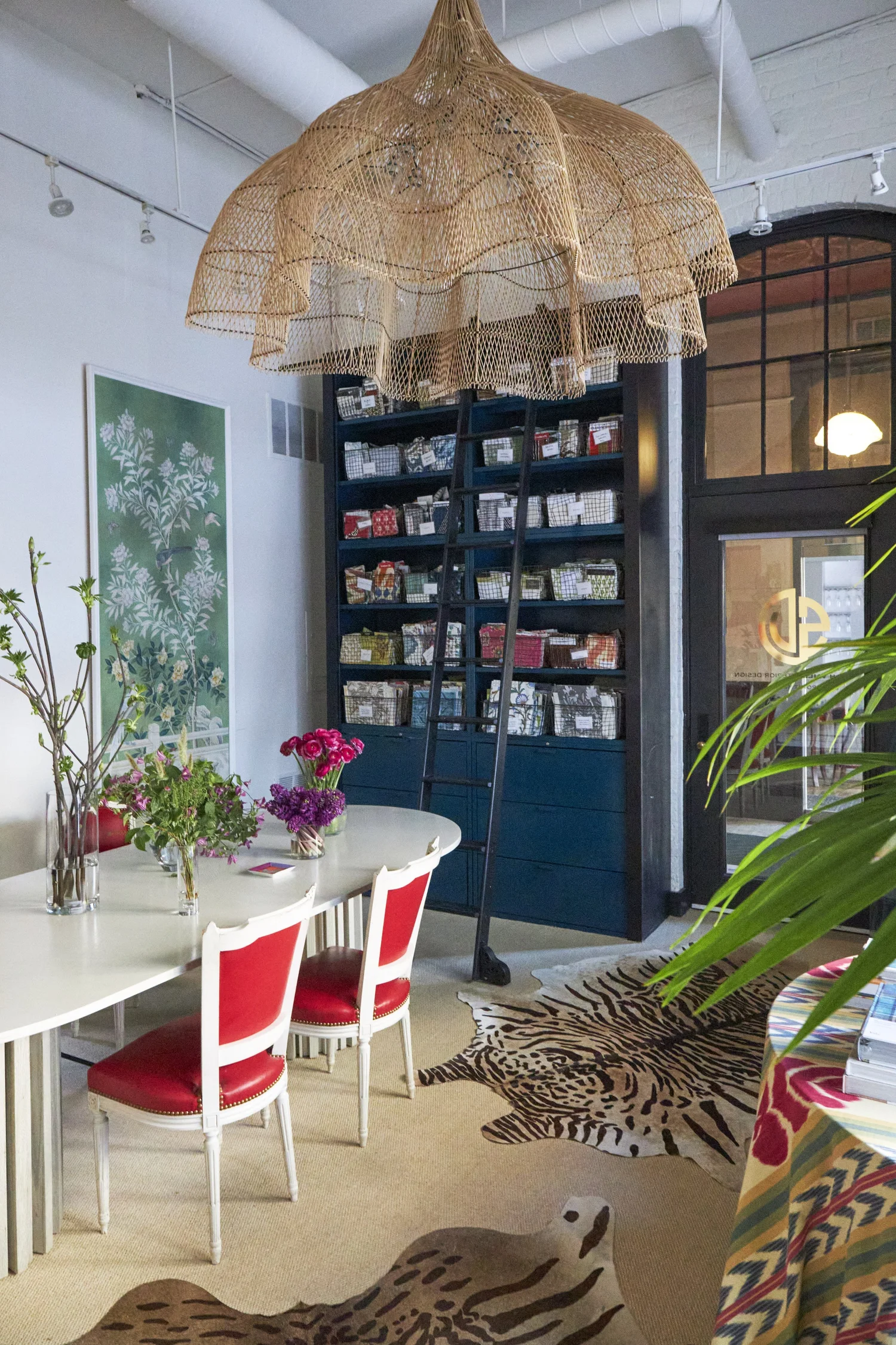 A boutique high end residential interior design firm based in Chicago ...