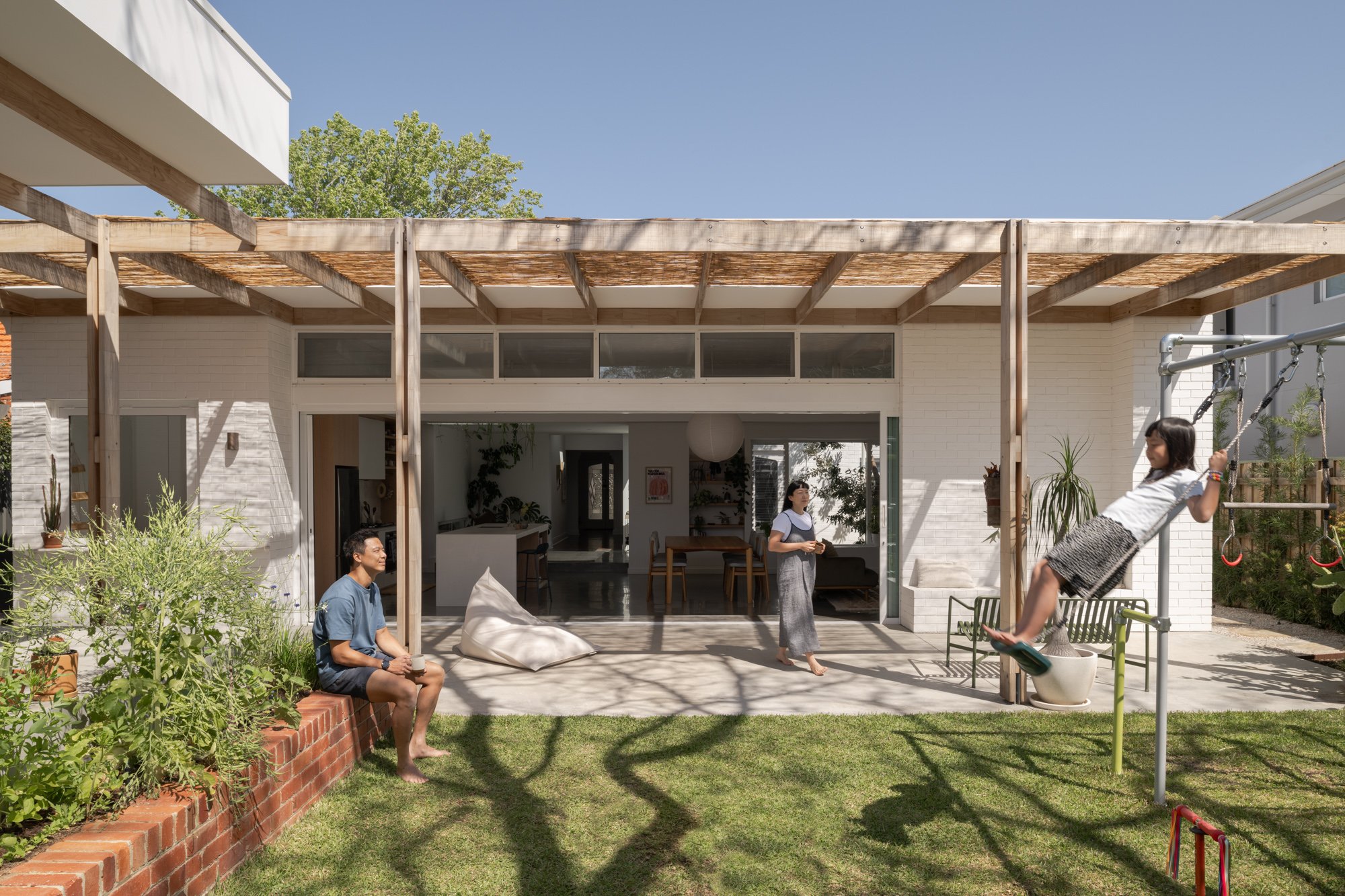 WARM HEARTED HOUSE — STUDIO ATELIER