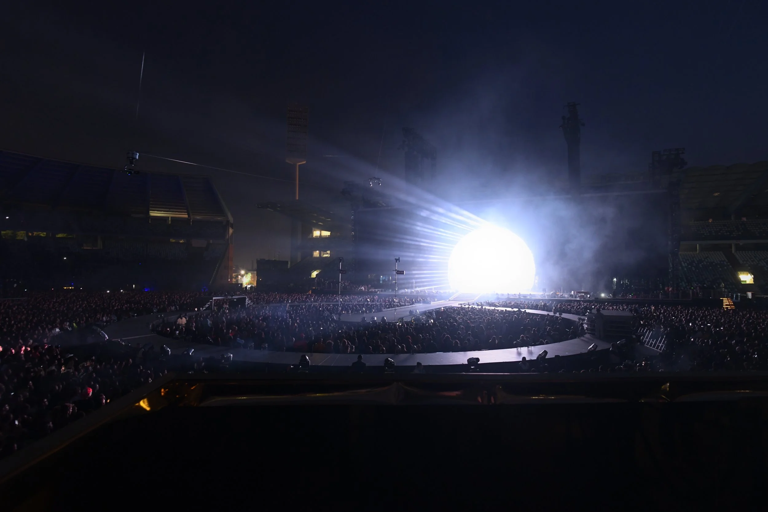 RENAISSANCE WORLD TOUR VISUALS — TOM WATSON