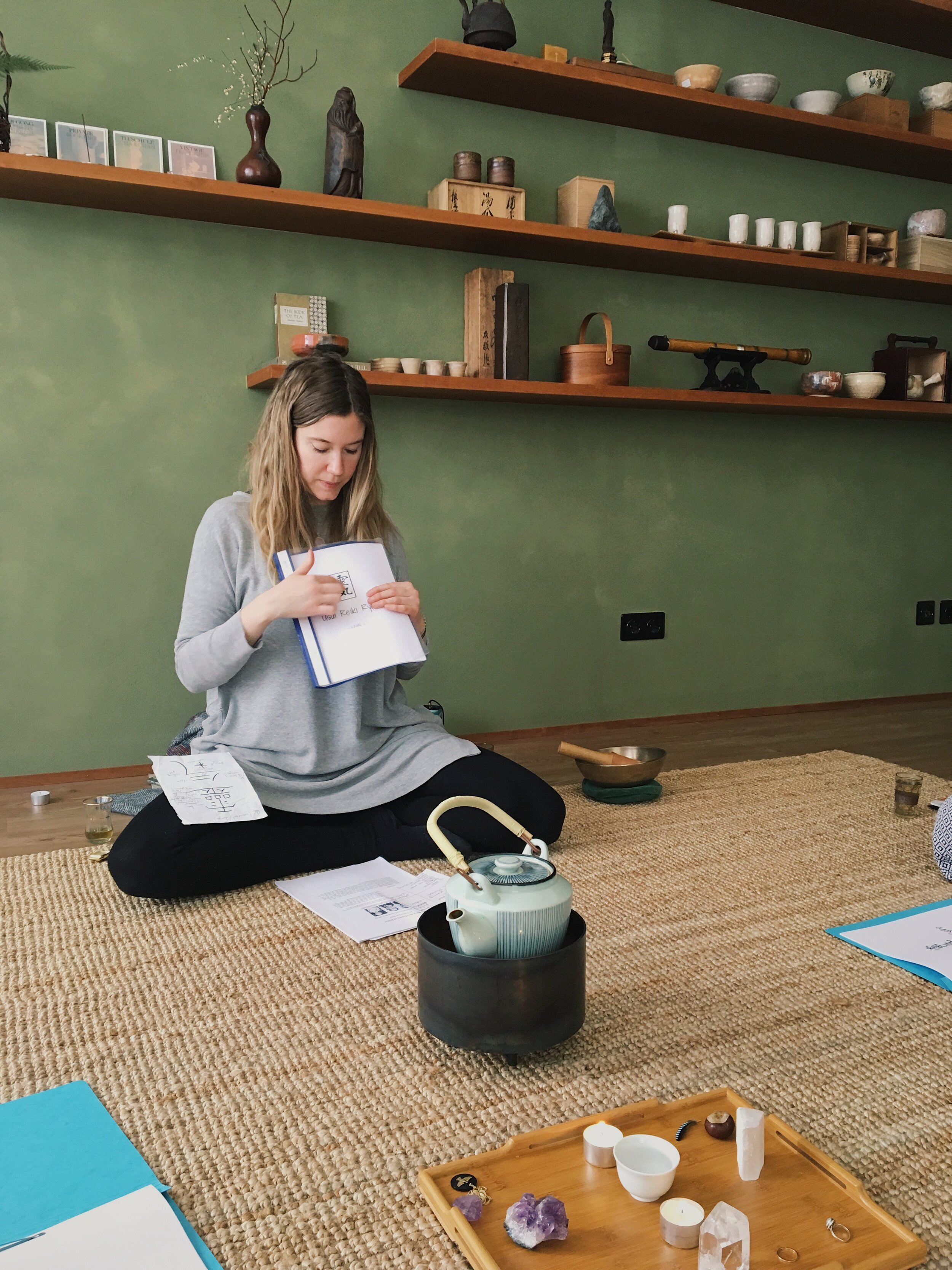 Reiki in Berlin | With Romana ~ Reiki Courses & Treatments