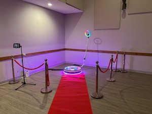 PhotoBooth.Love - Photo Booth Rentals - Get A Quote