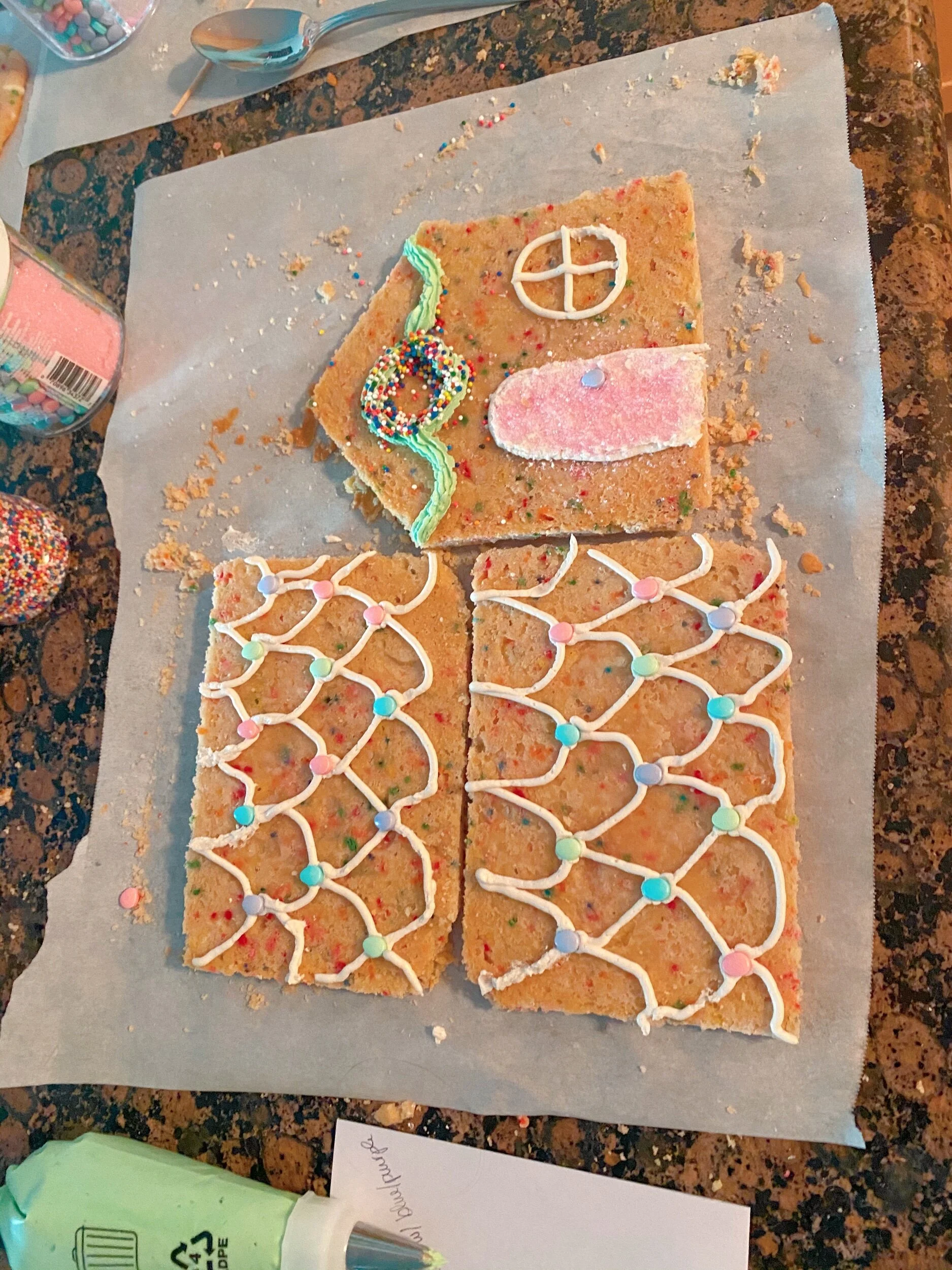 How to Make a Sugar Cookie Gingerbread House (Recipe and Template ...
