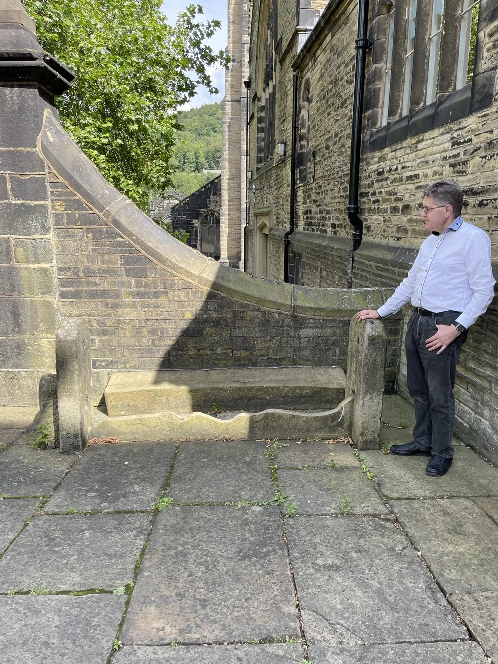 Touring England of the 1600s: Focus on Fairbanks in Halifax Continued ...