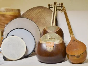 Exploring the Tar and Setar: The History and Significance of Persian ...