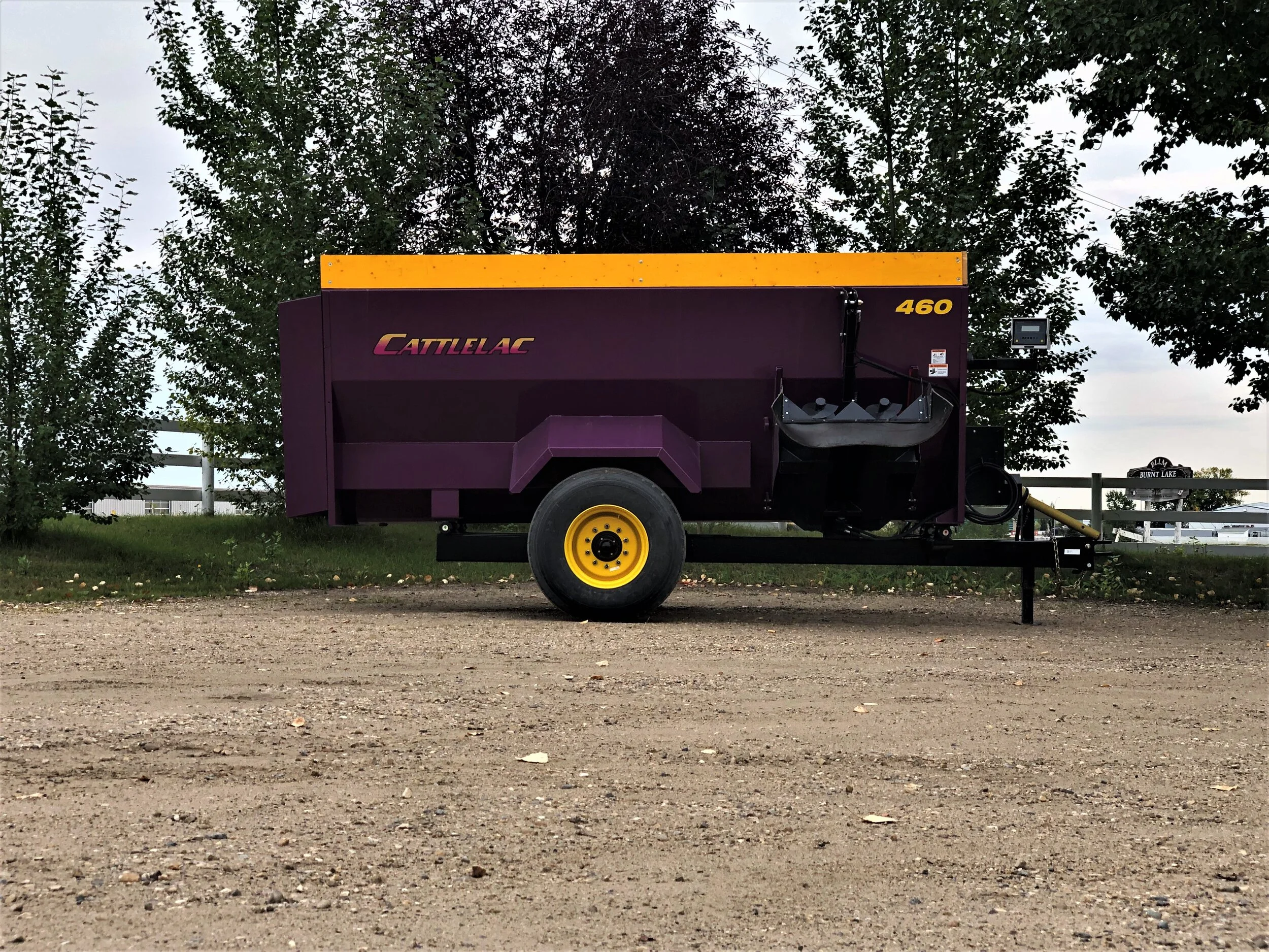 Feedmixers — Reg Cox Feedmixers Ltd.