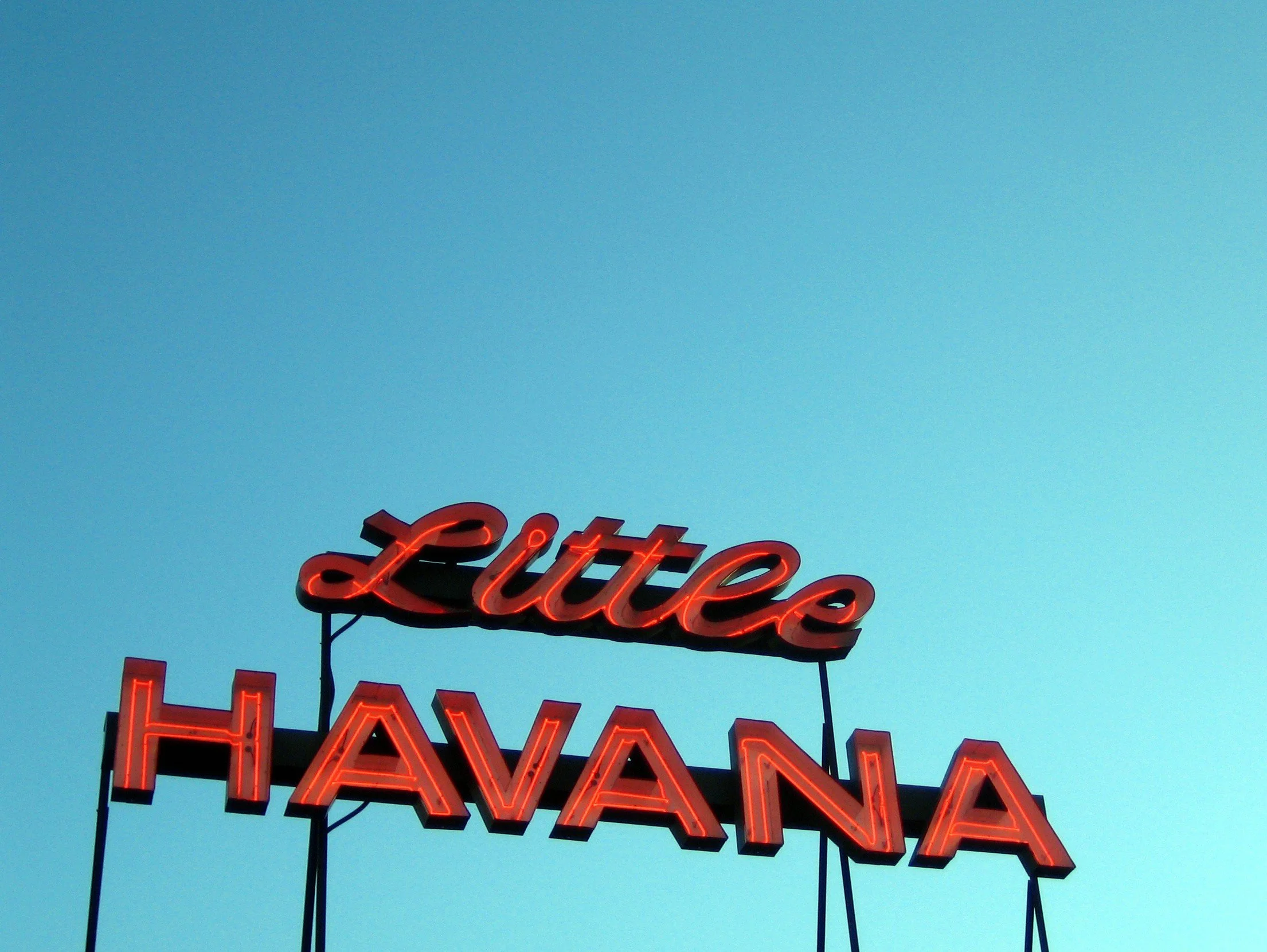 River inn casa florida container bar historic preservation avra jain ...