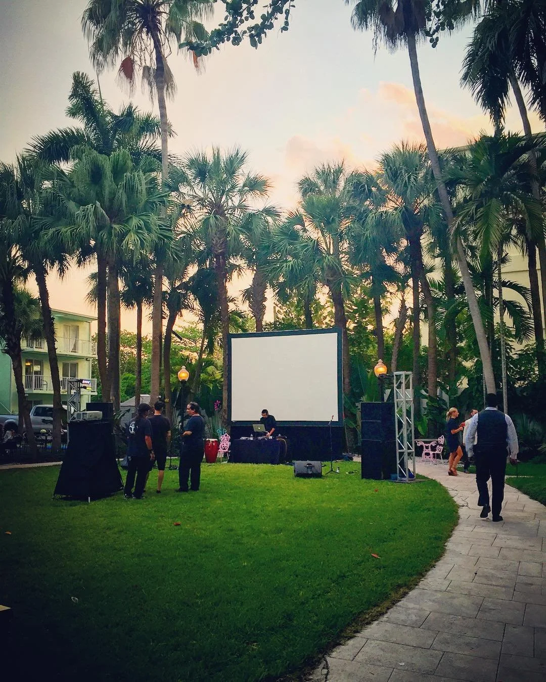 River inn casa florida container bar historic preservation avra jain ...