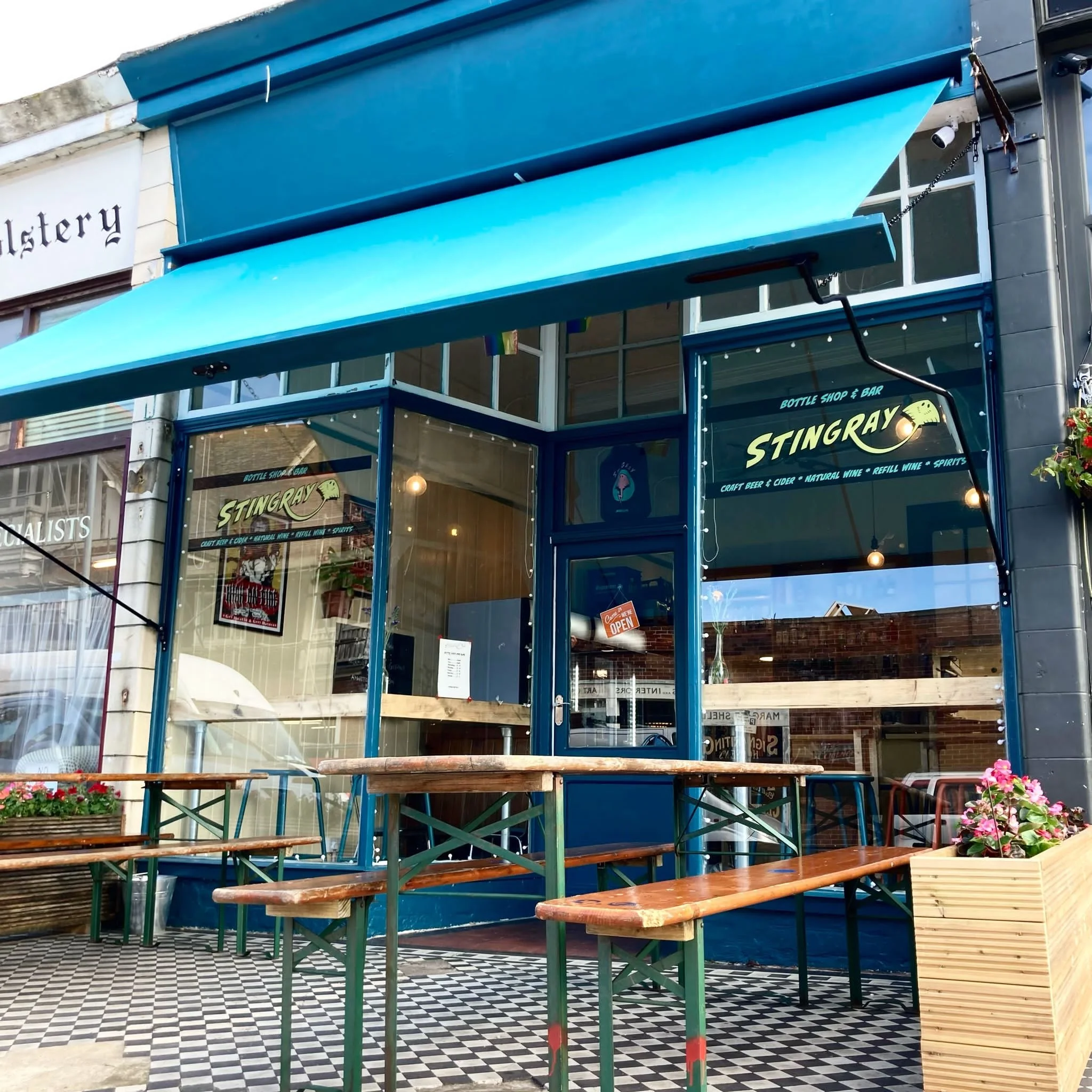 Seafood pop up SHELL GARAGE at bar and bottleshop STINGRAY — 'cene Magazine