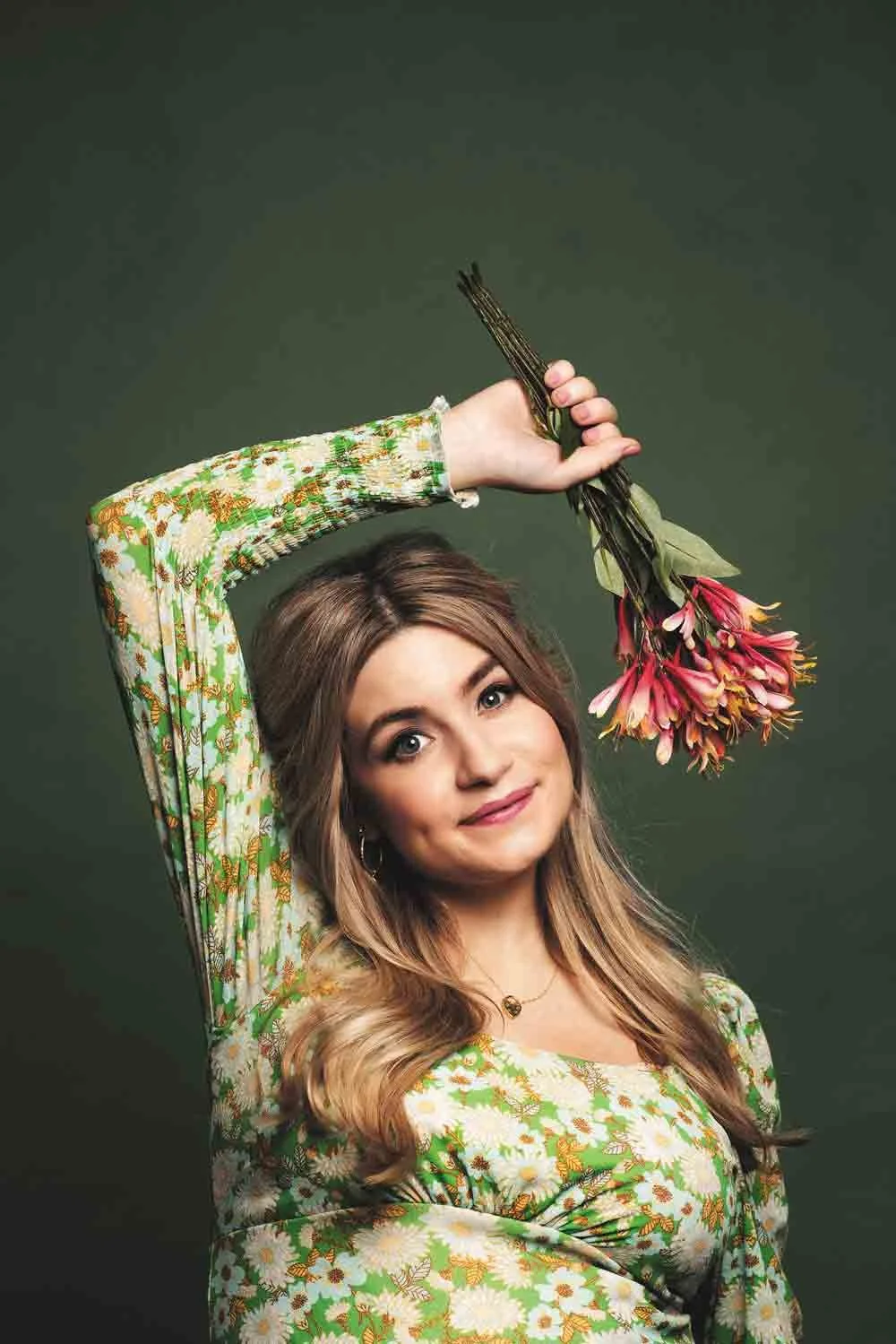 HONEYSUCKLE ISLAND: AN INTERVIEW WITH COMEDIAN HARRIET KEMSLEY — 'cene ...