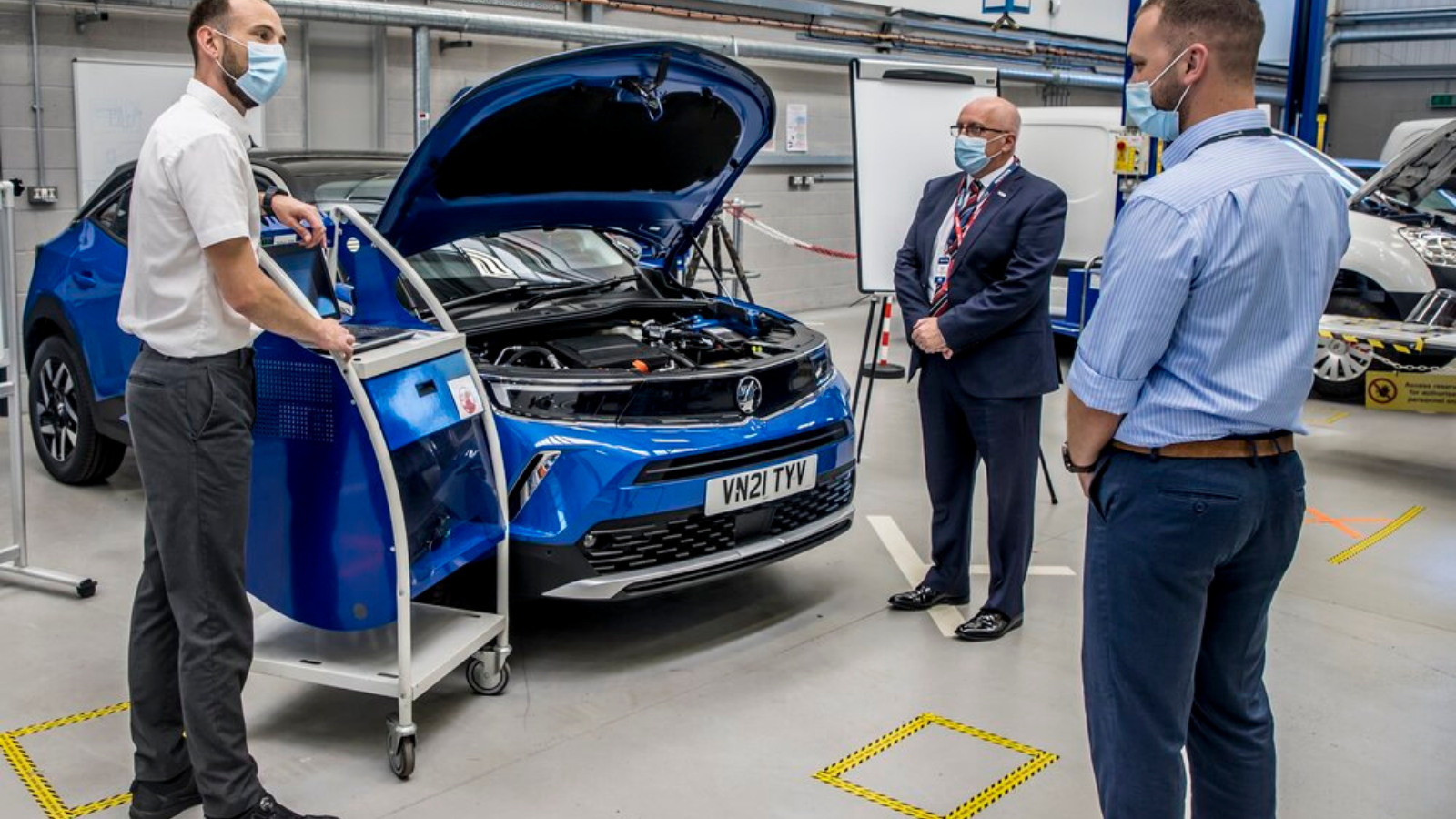 Stellantis opens its doors for insight days at the Performance Academy ...