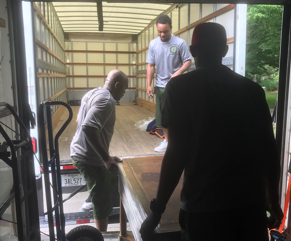 About — At Ease Moving