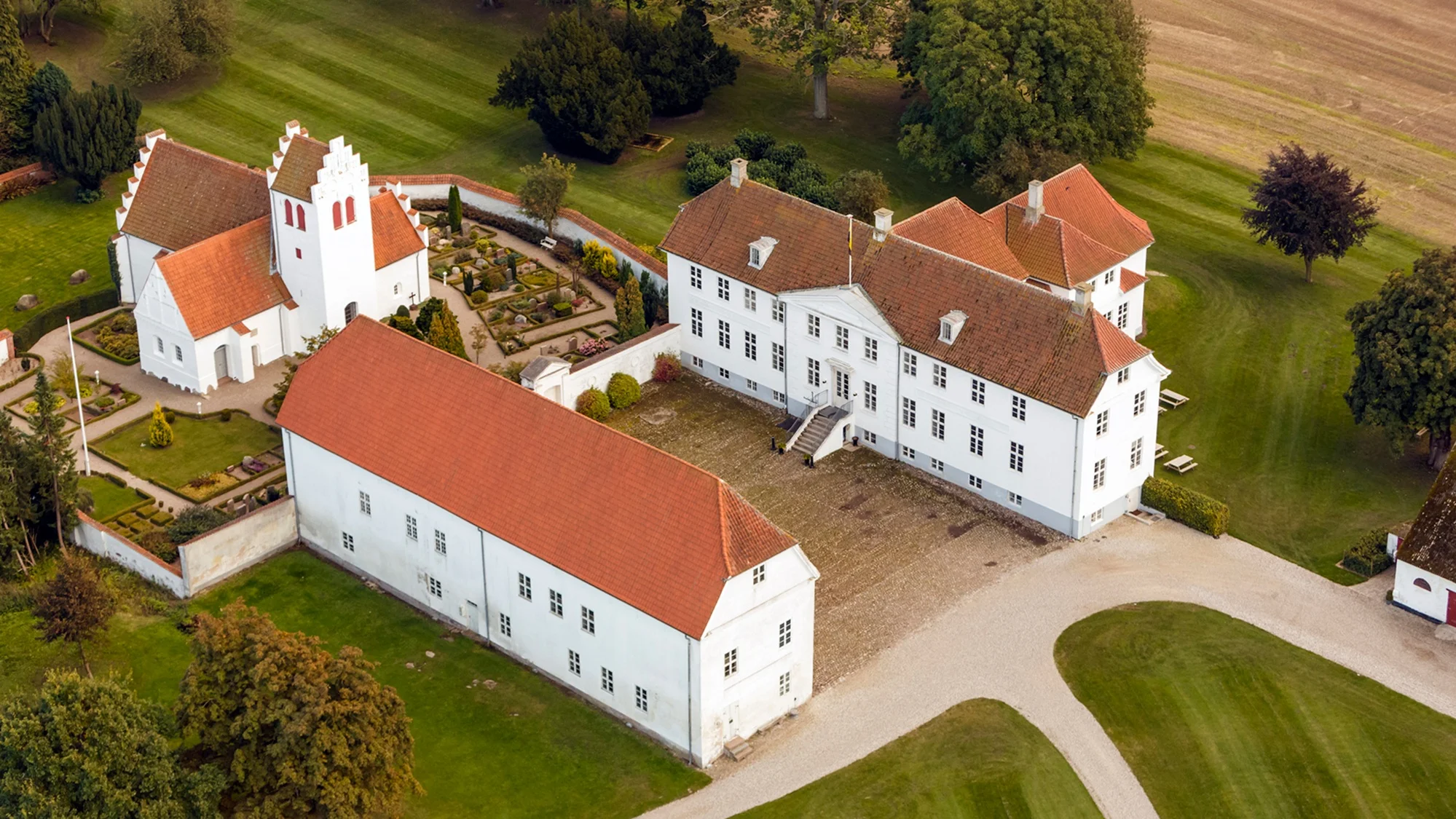 OM EGEDE — JOMFRUENS EGEDE