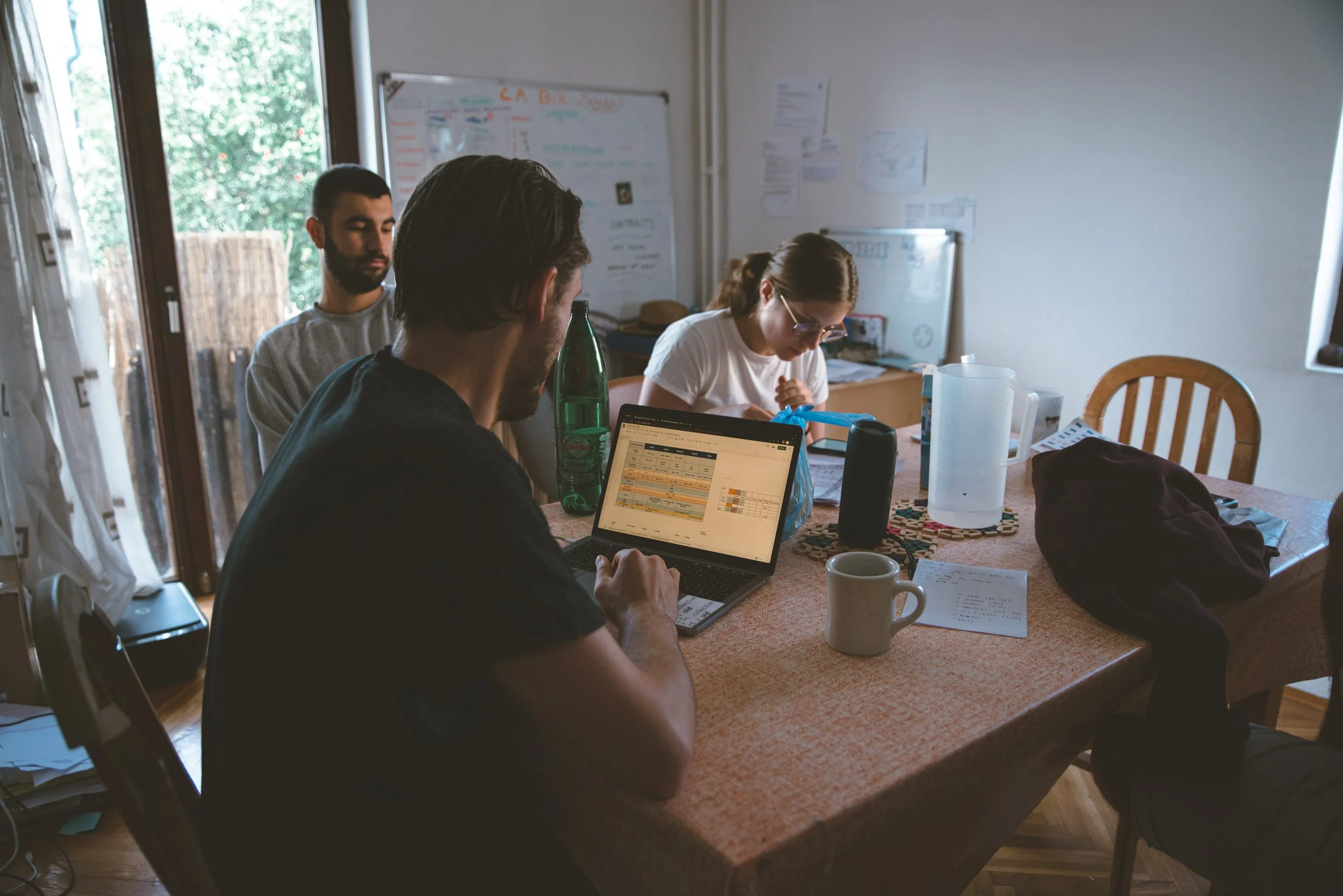 Volunteer — Collective Aid