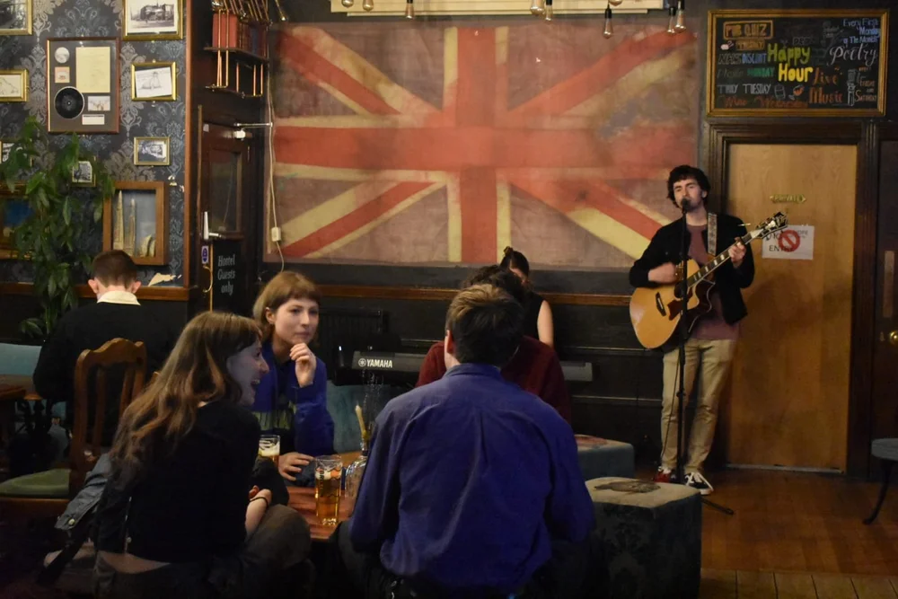 The Walrus Bar & Hostel | Buzzy Bar & Homely Hostel in London Waterloo