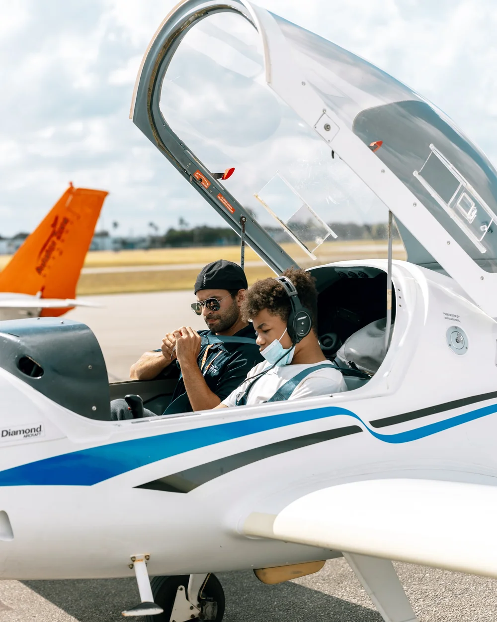 Miami Aviation School - Aviator Zone Academy Donates One Flying ...