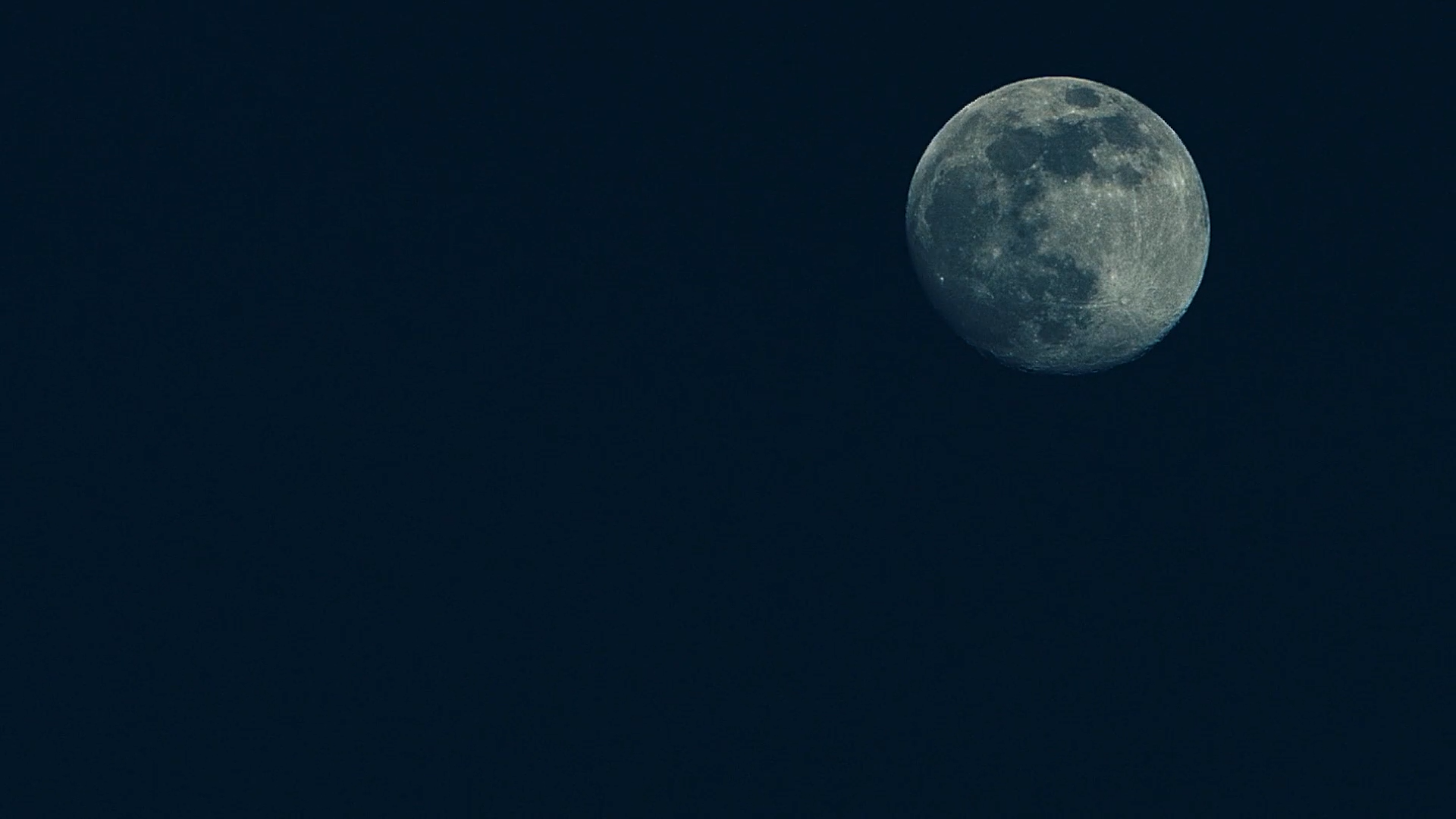 For the Buck of a Lifetime, Hunt by the Moon | Team 200 | WAYPOINT TV