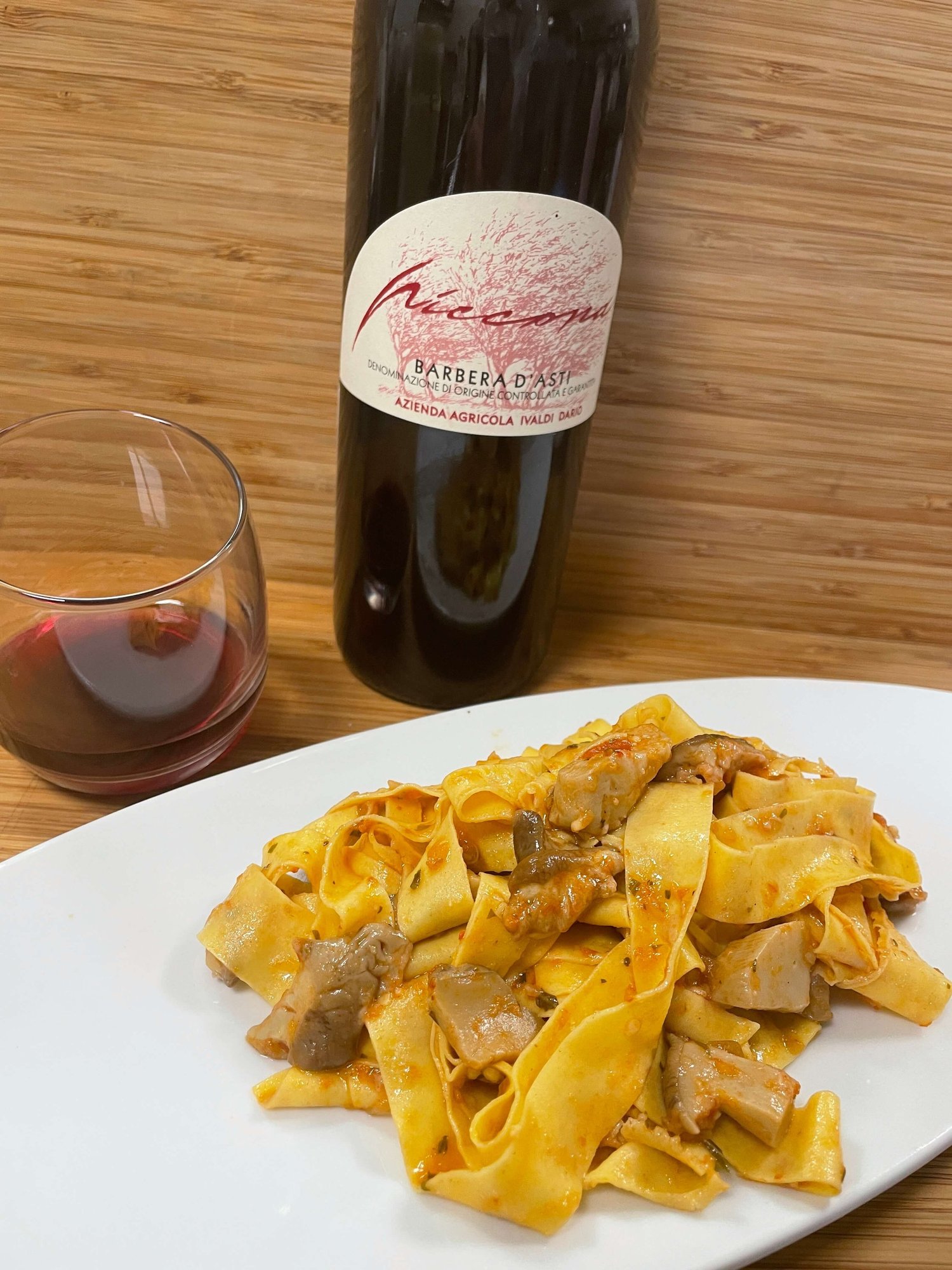 Mushroom Pasta & Barbera Wine — Vero