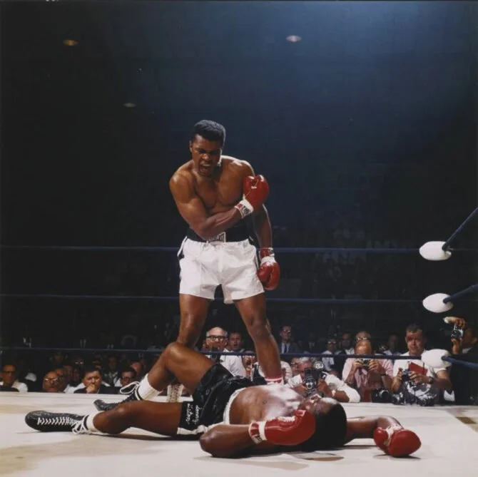 Neil Leifer’s Iconic Photo: Muhammad Ali vs. Sonny Liston (1965 ...