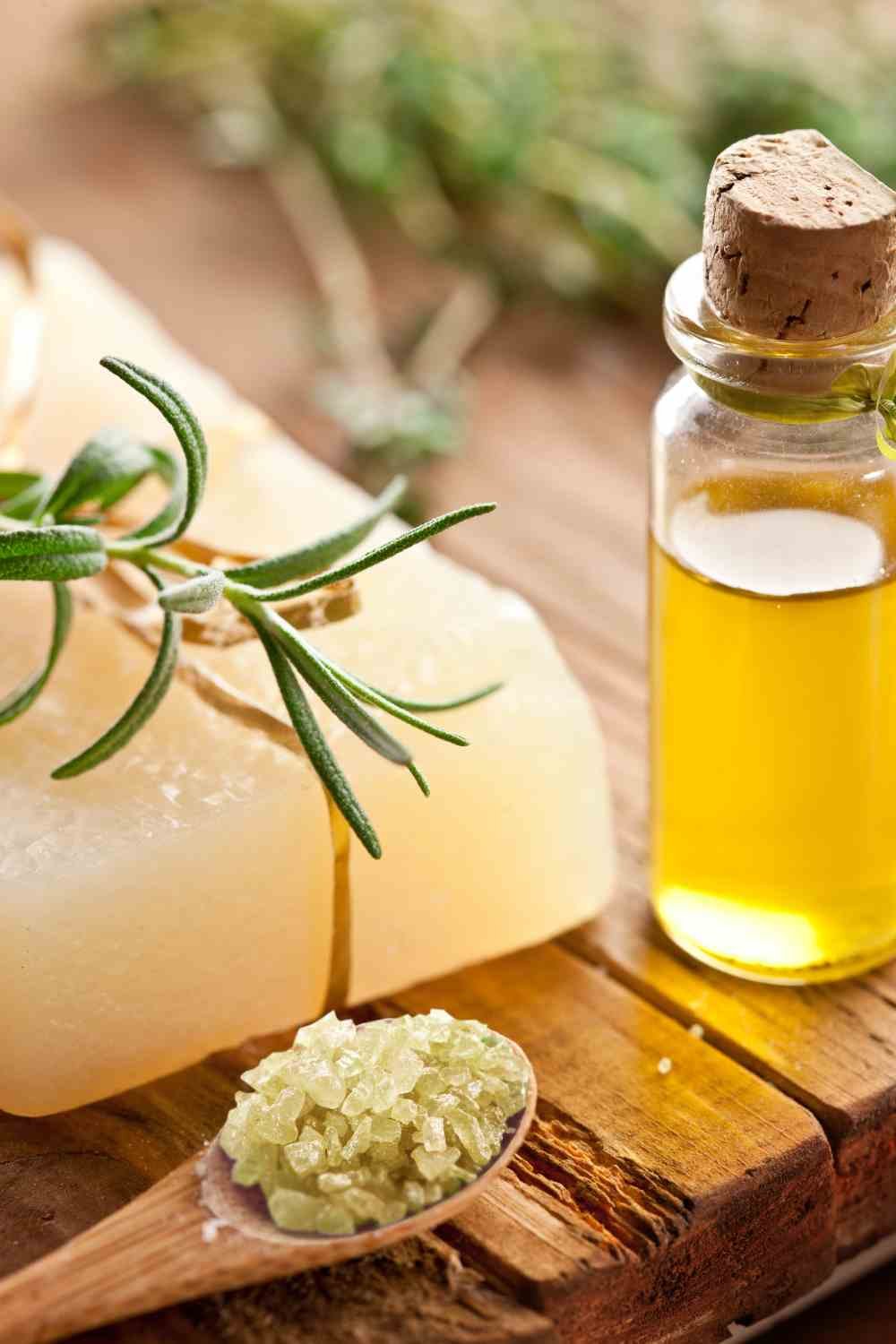 How To Make A Non-Toxic Soap Kitchen Cleaning Spray — Sustainably Lazy