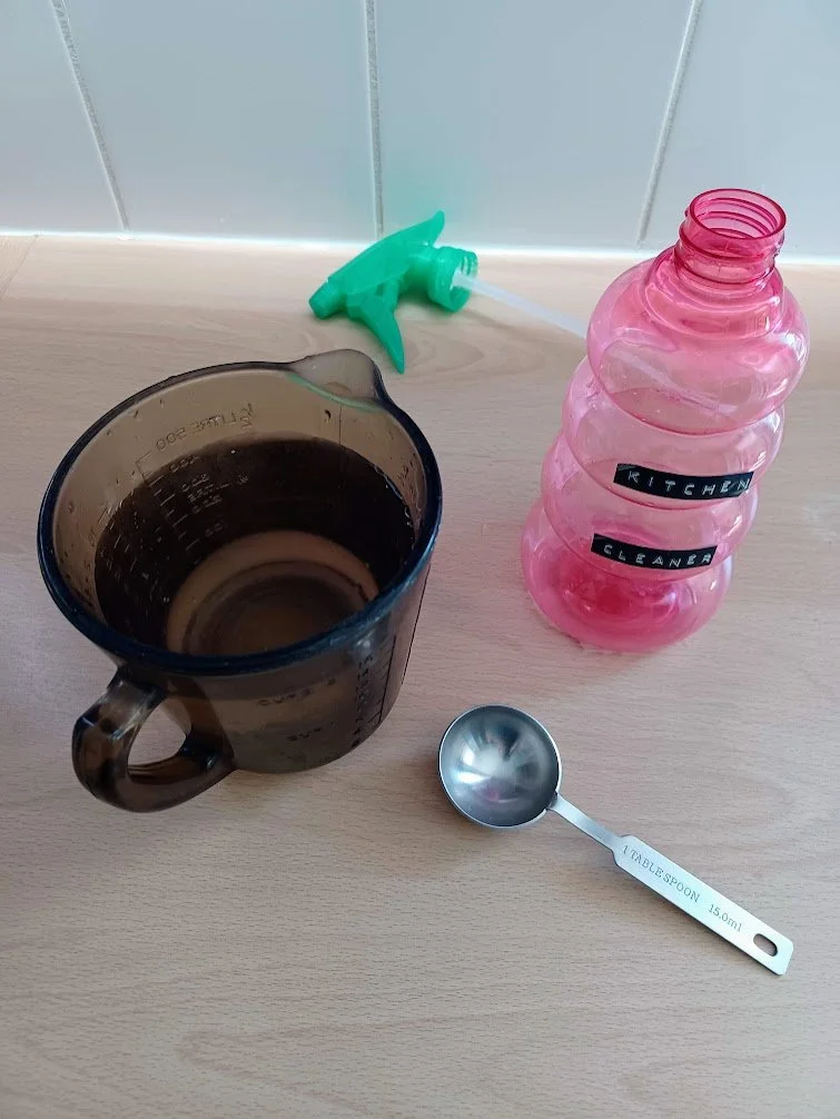 How To Make A Non-Toxic Soap Kitchen Cleaning Spray — Sustainably Lazy