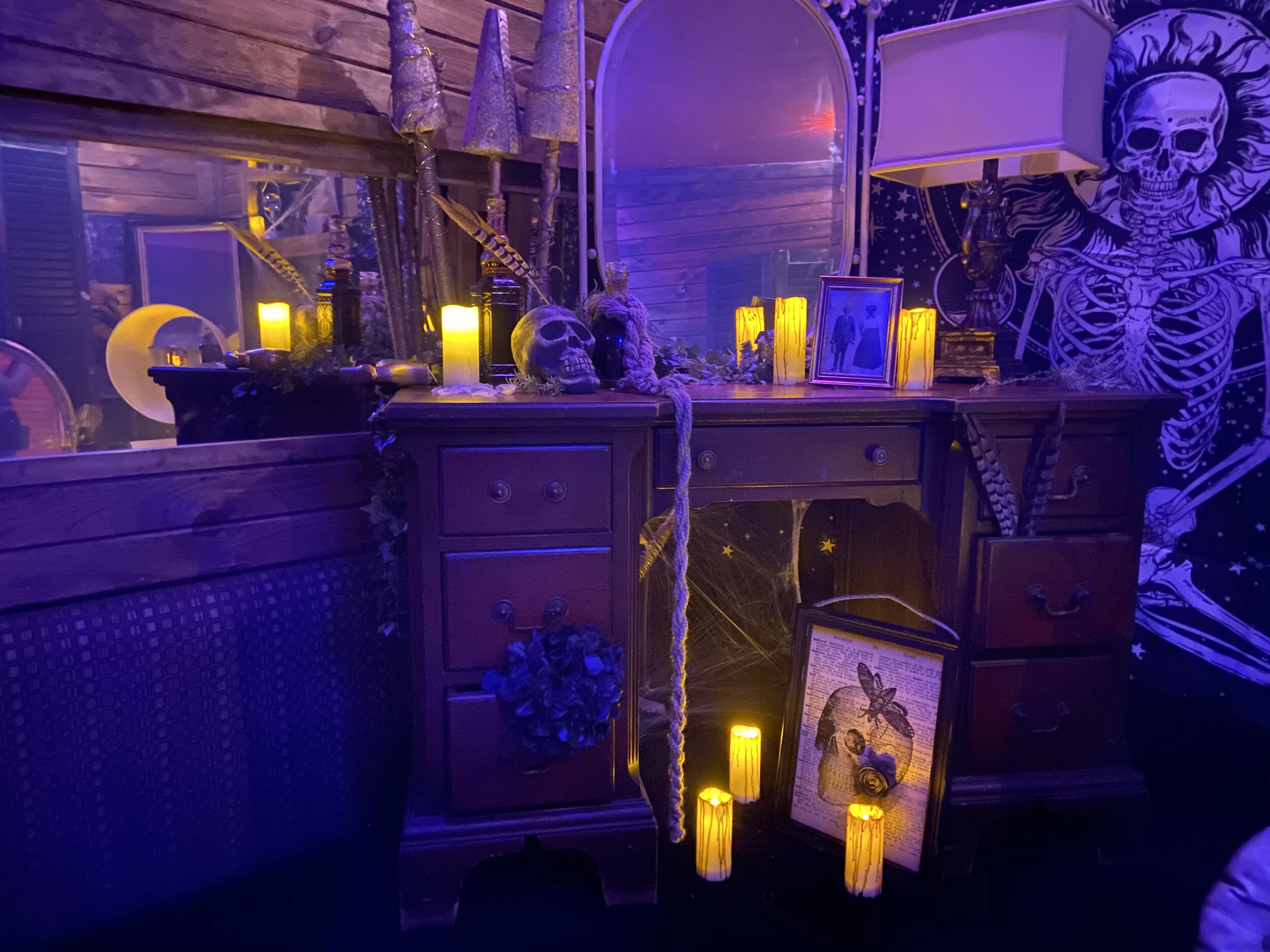 Gallery — — Red Lounge