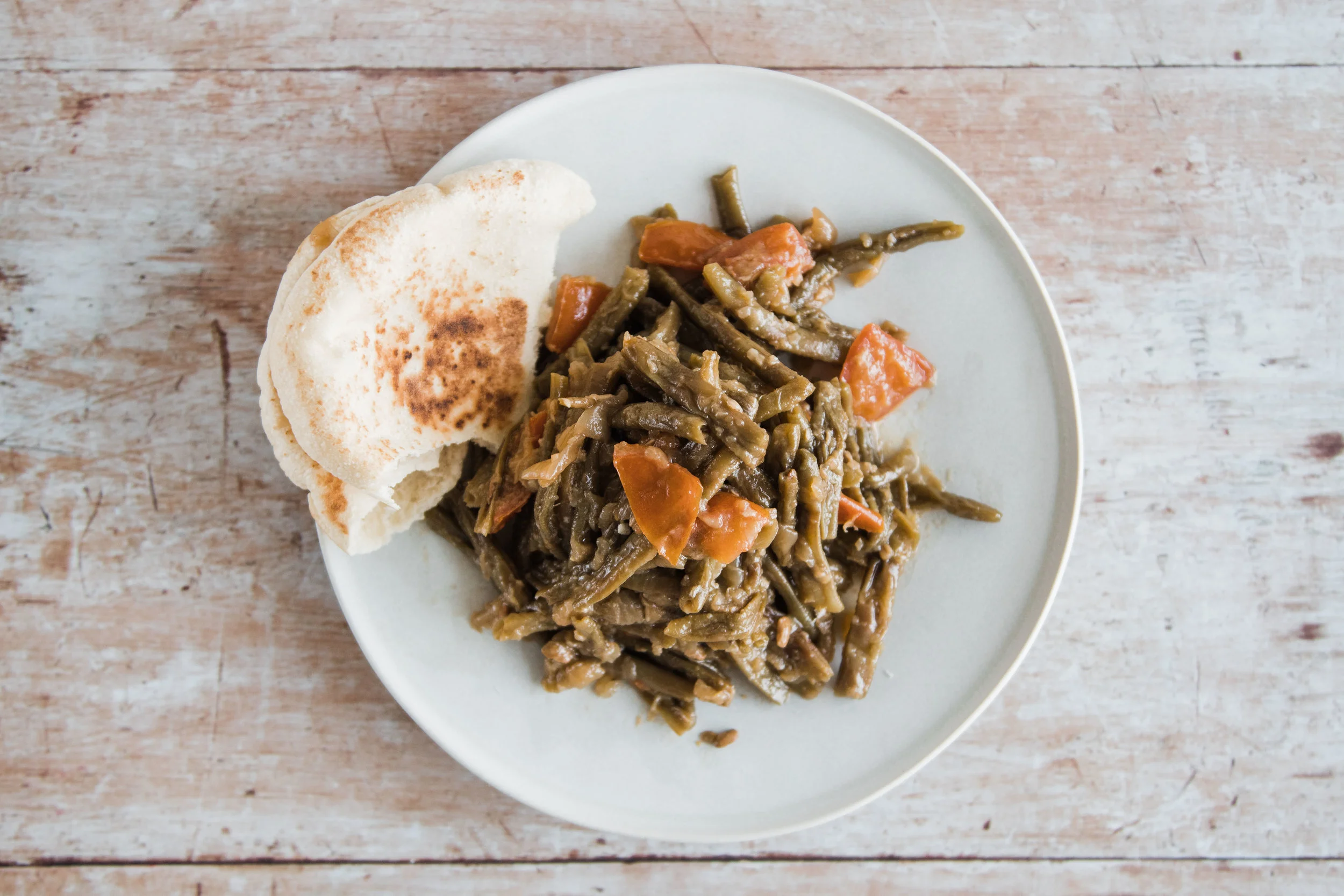 Stewed Green Beans in Olive Oil (Loubieh bi Zeit) — Omayah Cooks ...