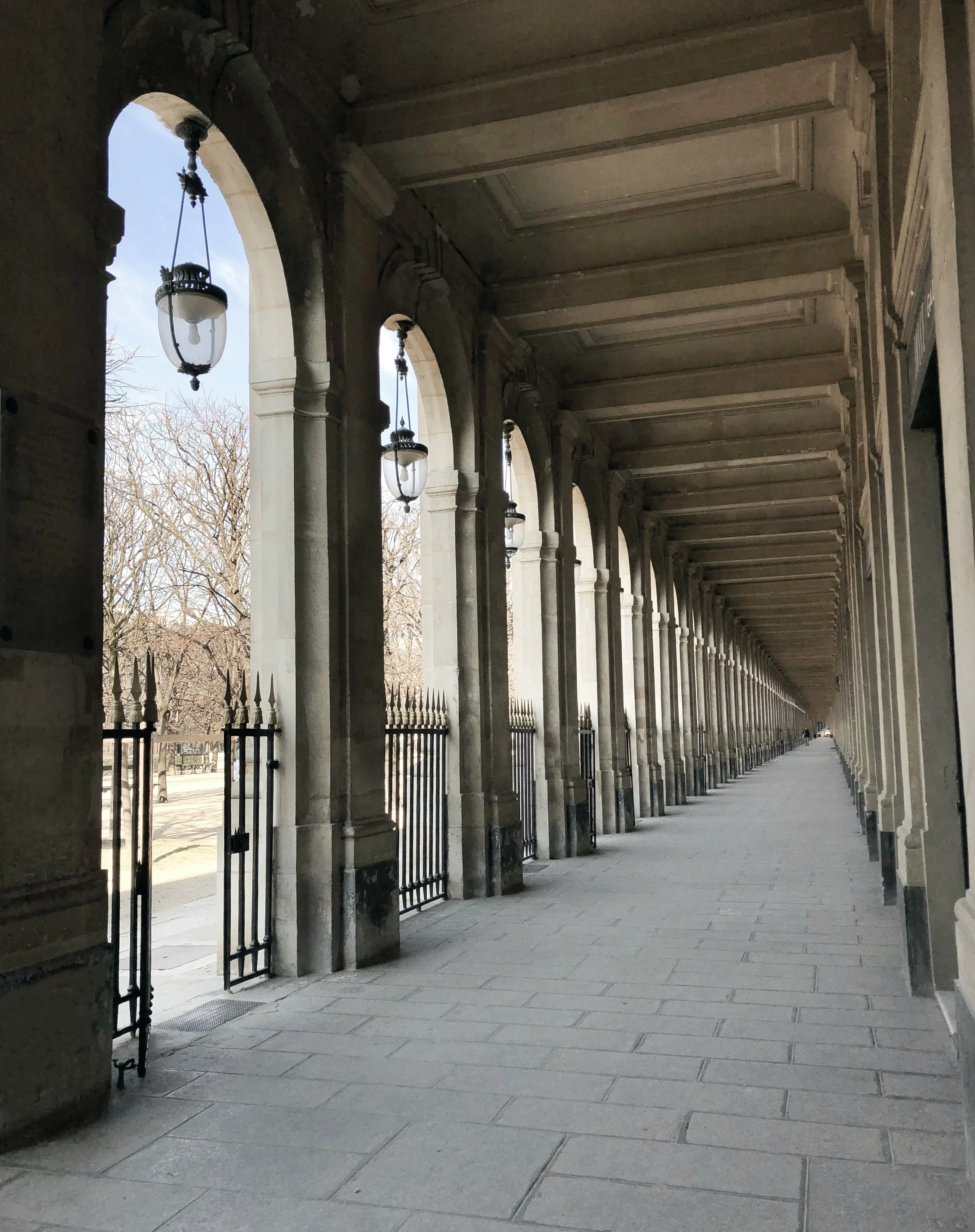Week 8 - Composition: Leading Lines — C'est ma vie